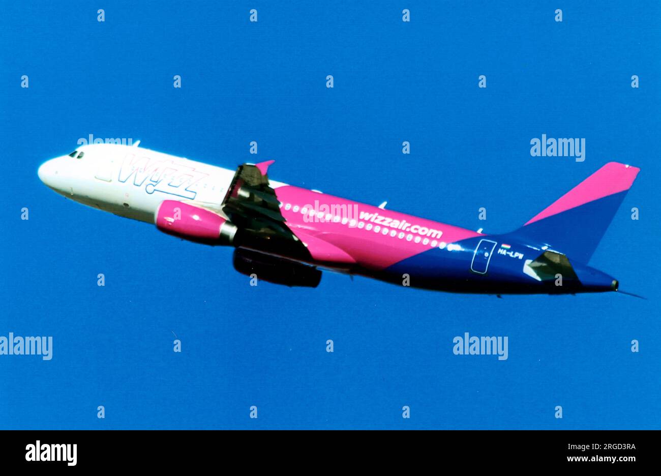 Wizz air airbus a320 232 hi-res stock photography and images - Alamy