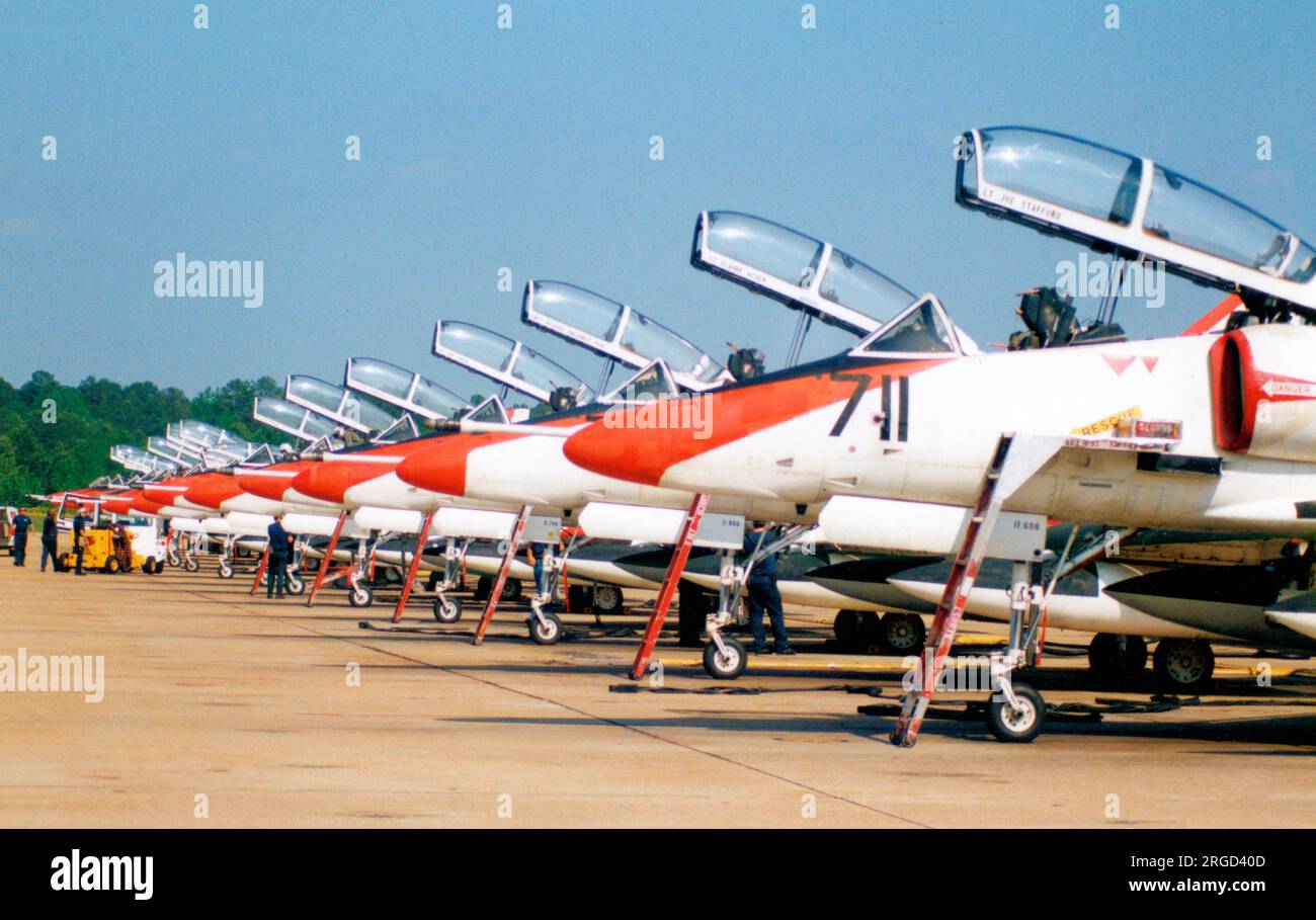 United States Navy - Douglas TA-4J Skyhawk - VT-7 flight line Stock ...