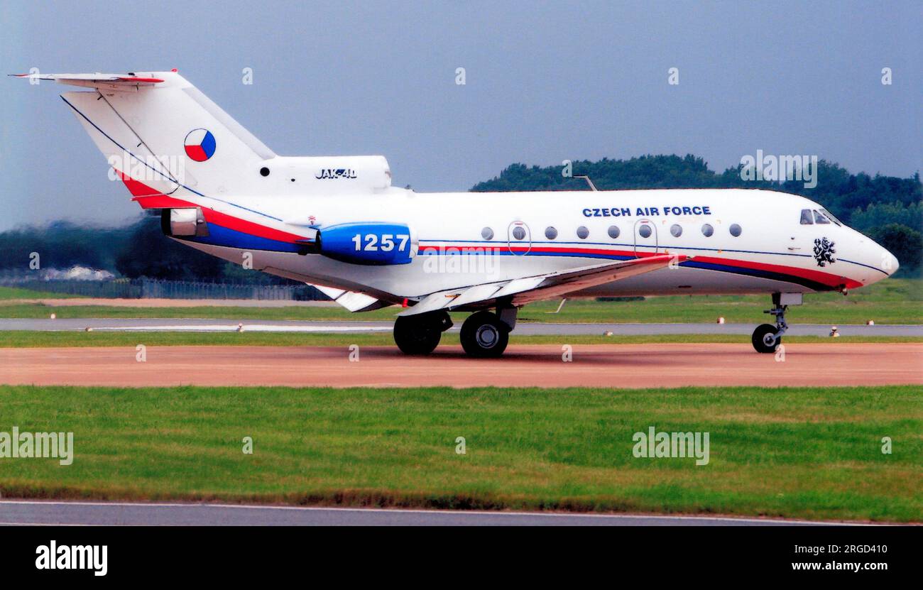 Czech Air Force - Yakovlev Yak-40K 1257 (msn 9821257), of the Czech ...