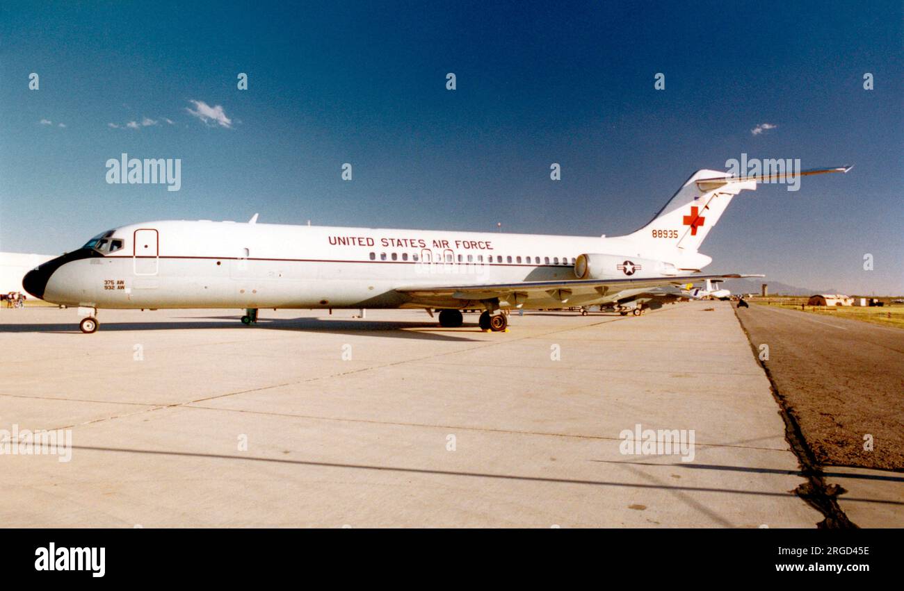 United States Air Force - McDonnell Douglas C-9A Nightingale 68-8935 ...