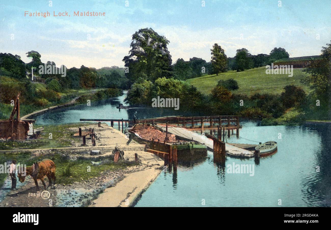 East Farleigh Lock on the River Medway, Maidstone, Kent Stock Photo - Alamy