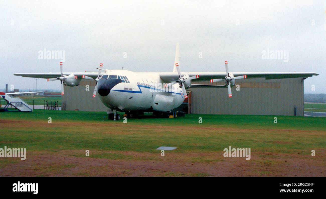 Short SC.5 Belfast C.1 XR371 'Enceladus' (msn SH1825), at the RAF ...