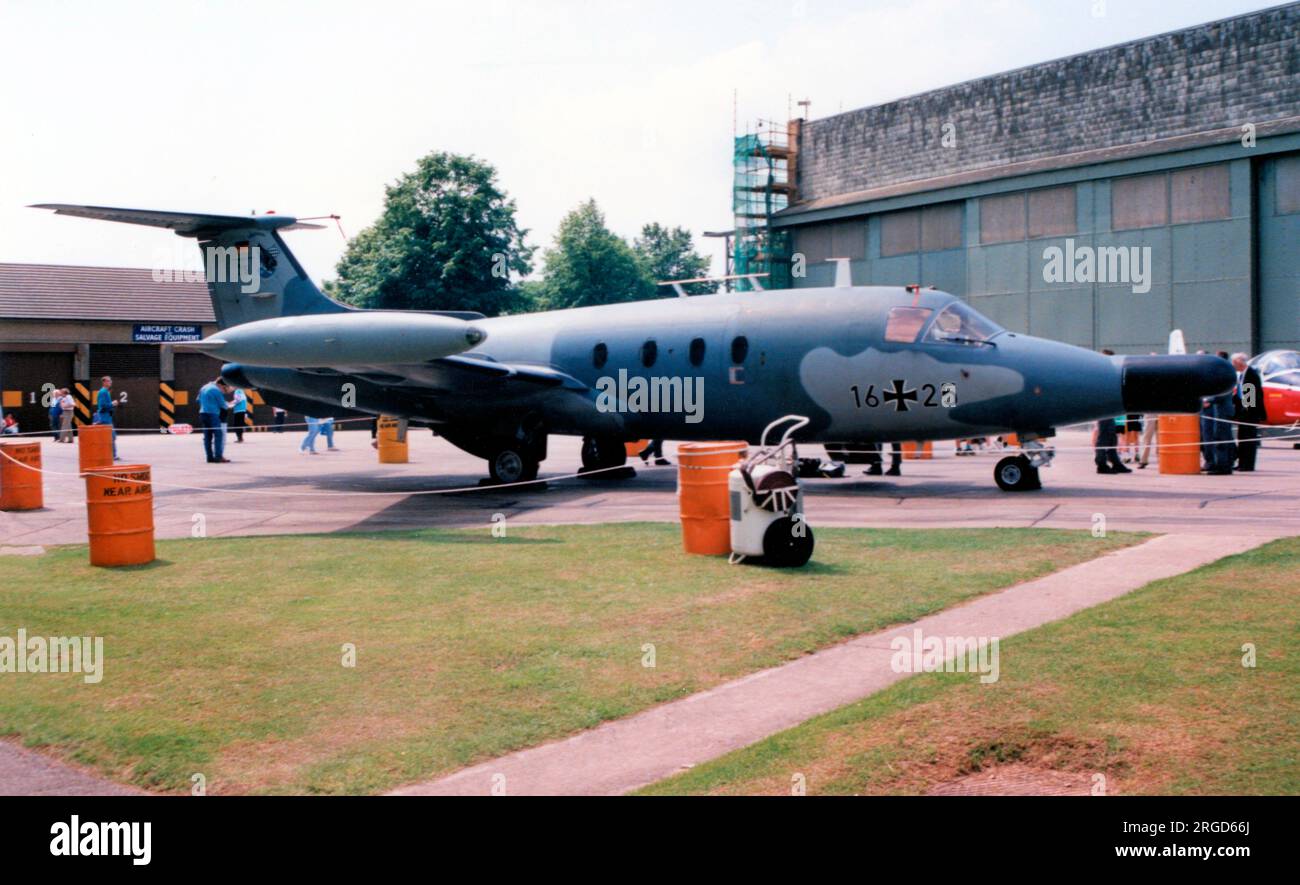Luftwaffe - MBB HFB-320 Hansa Jet ECM 16+25 (msn 1062), of JBG-32 Stock ...