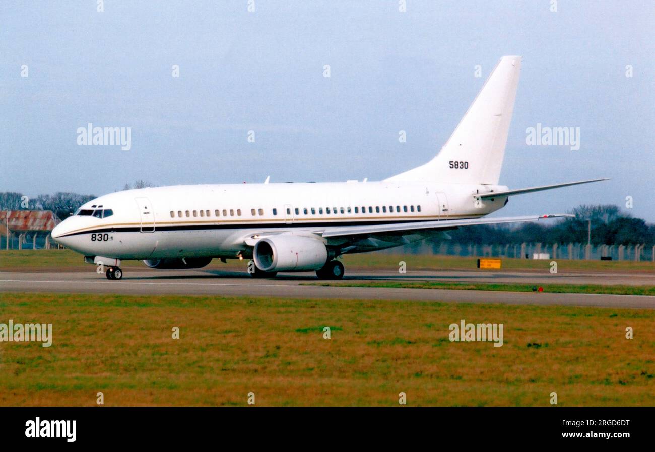 United States Navy - Boeing C-40A Clipper 165830 (msn 29980/568, 737 ...