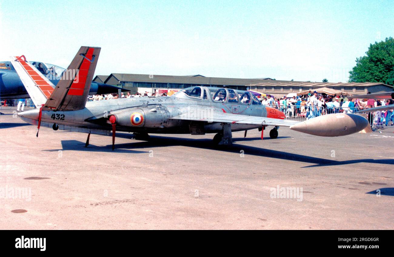 Armee de l'Air - Fouga CM.170 Magister 432 - 12-XL (msn 432). (Armee de ...
