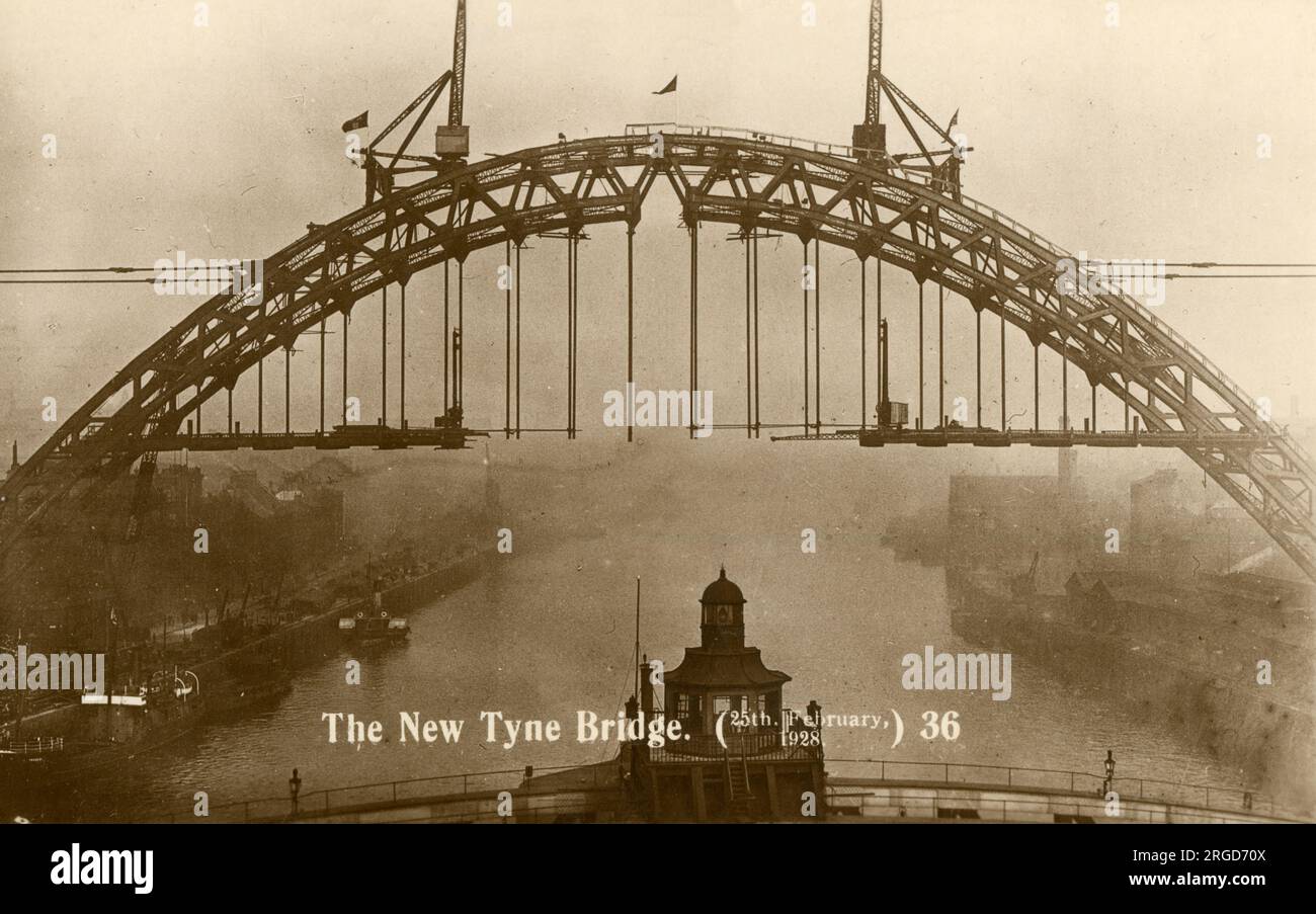 Construction of the New Tyne Bridge - Newcastle-upon-Tyne - 25th February 1928 Stock Photo - Alamy