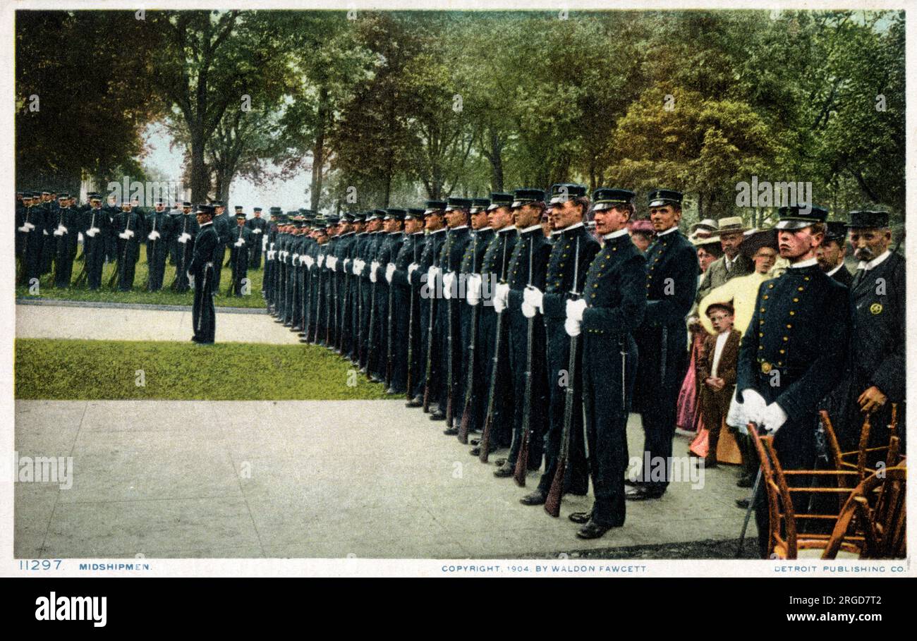 US Navy Midshipmen on parade Stock Photo - Alamy