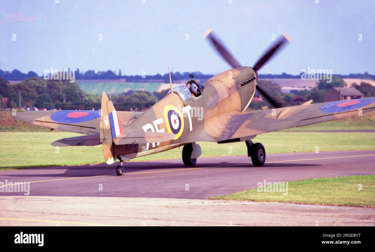 Supermarine Spitfire Mk HF Mk.VIIIc G-BKMI / AR654 (msn ), of The ...