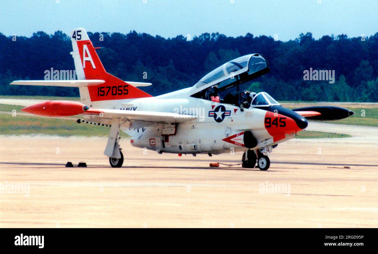 332 plane hi-res stock photography and images - Alamy