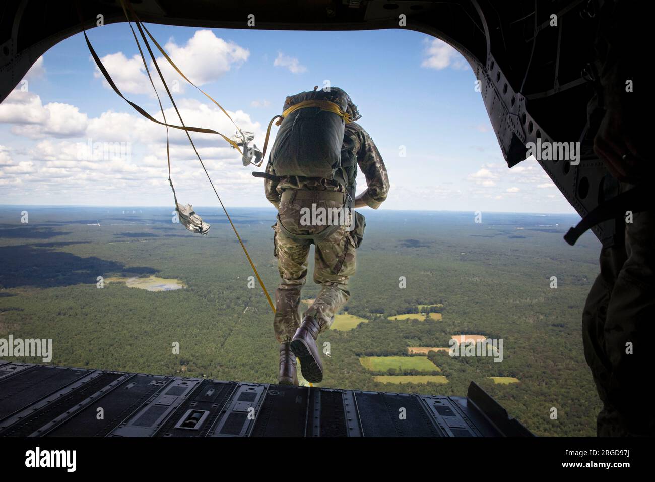 Rhode Island, USA. 1st Aug, 2023. A British Paratrooper jumps out of a ...
