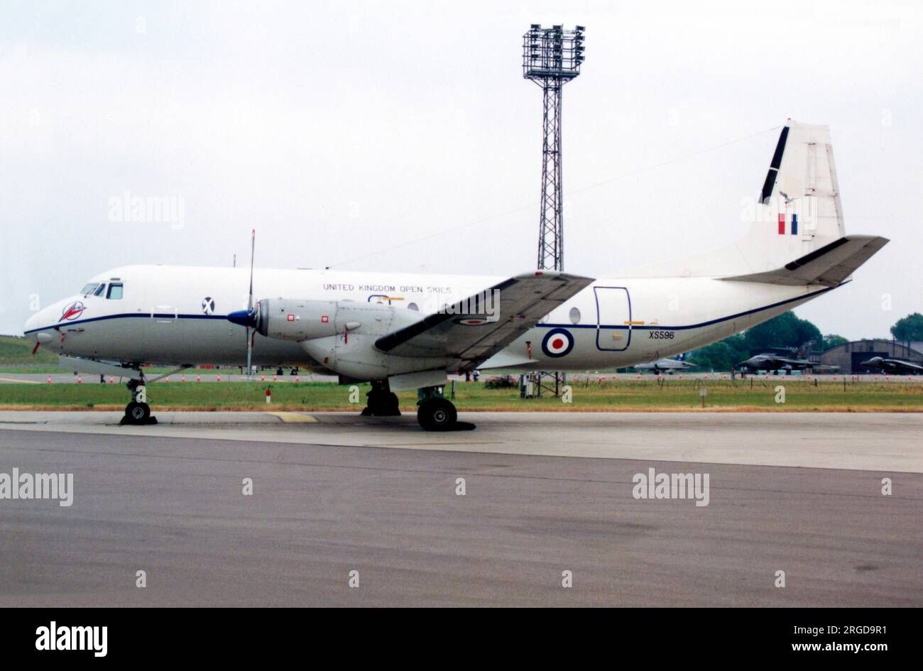 Royal Air Force - Hawker Siddeley Andover C.1(PR) XS596 (msn 1574), of ...