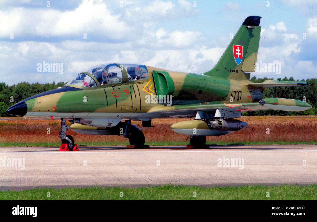 L 39za albatros hi-res stock photography and images - Alamy