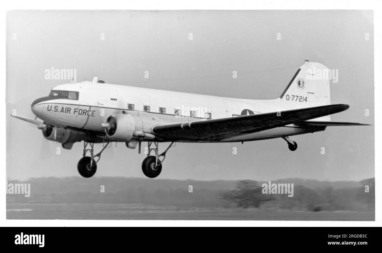 Douglas c 47b skytrain Cut Out Stock Images & Pictures - Alamy