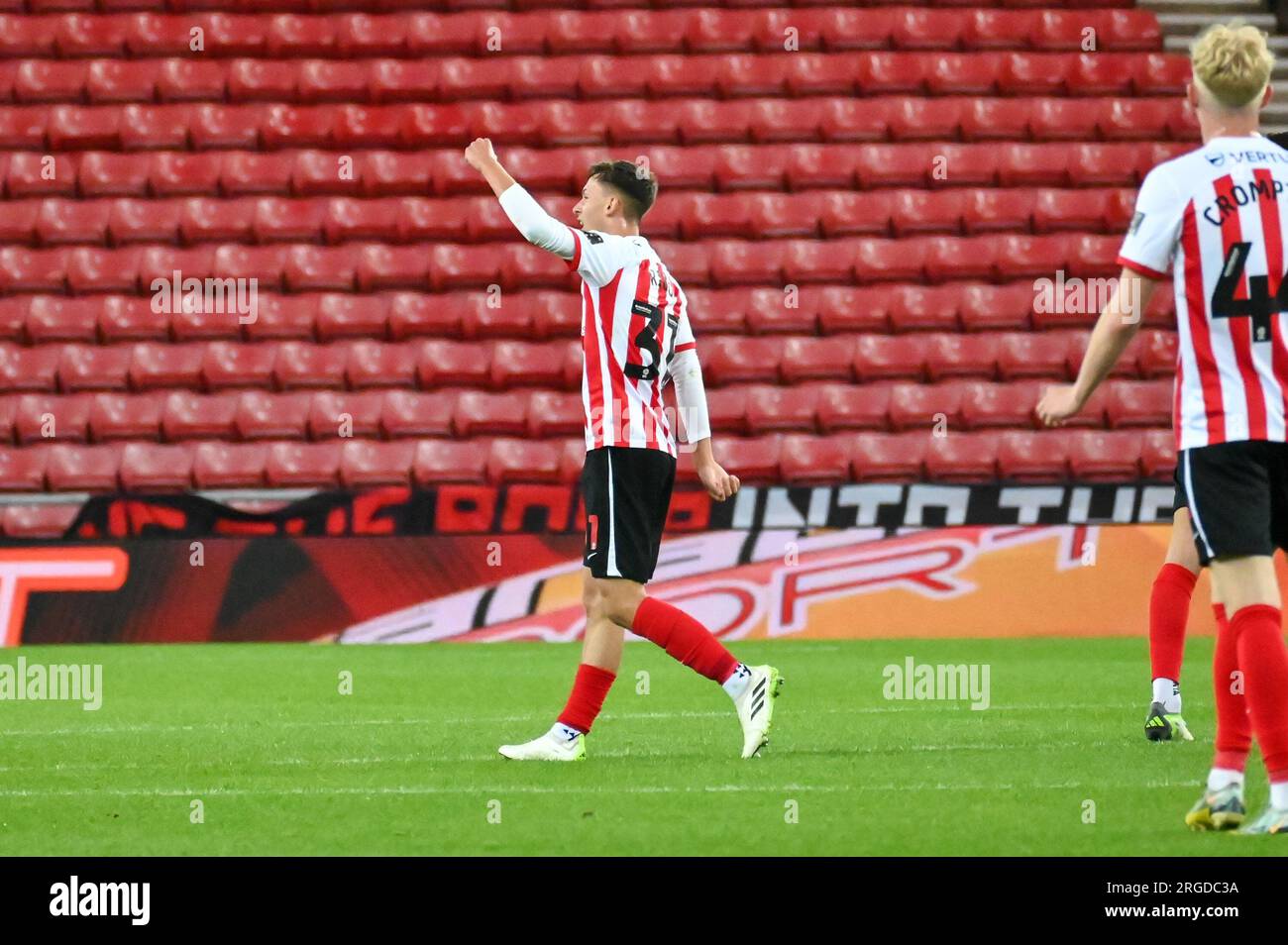 Chris Rigg celebrates after scoring Sunderland AFC's equalising goal ...