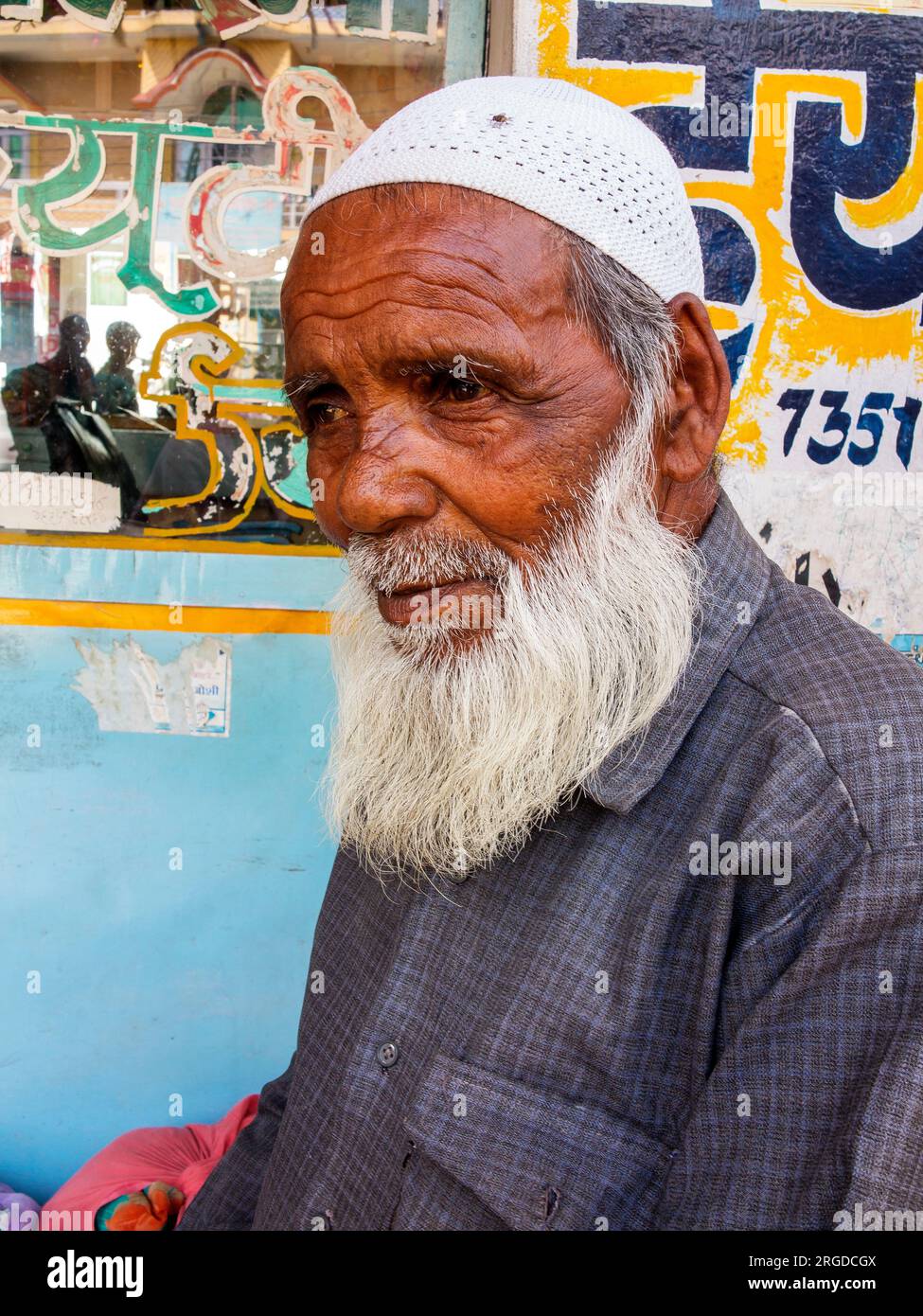 Old indian man hi-res stock photography and images - Alamy