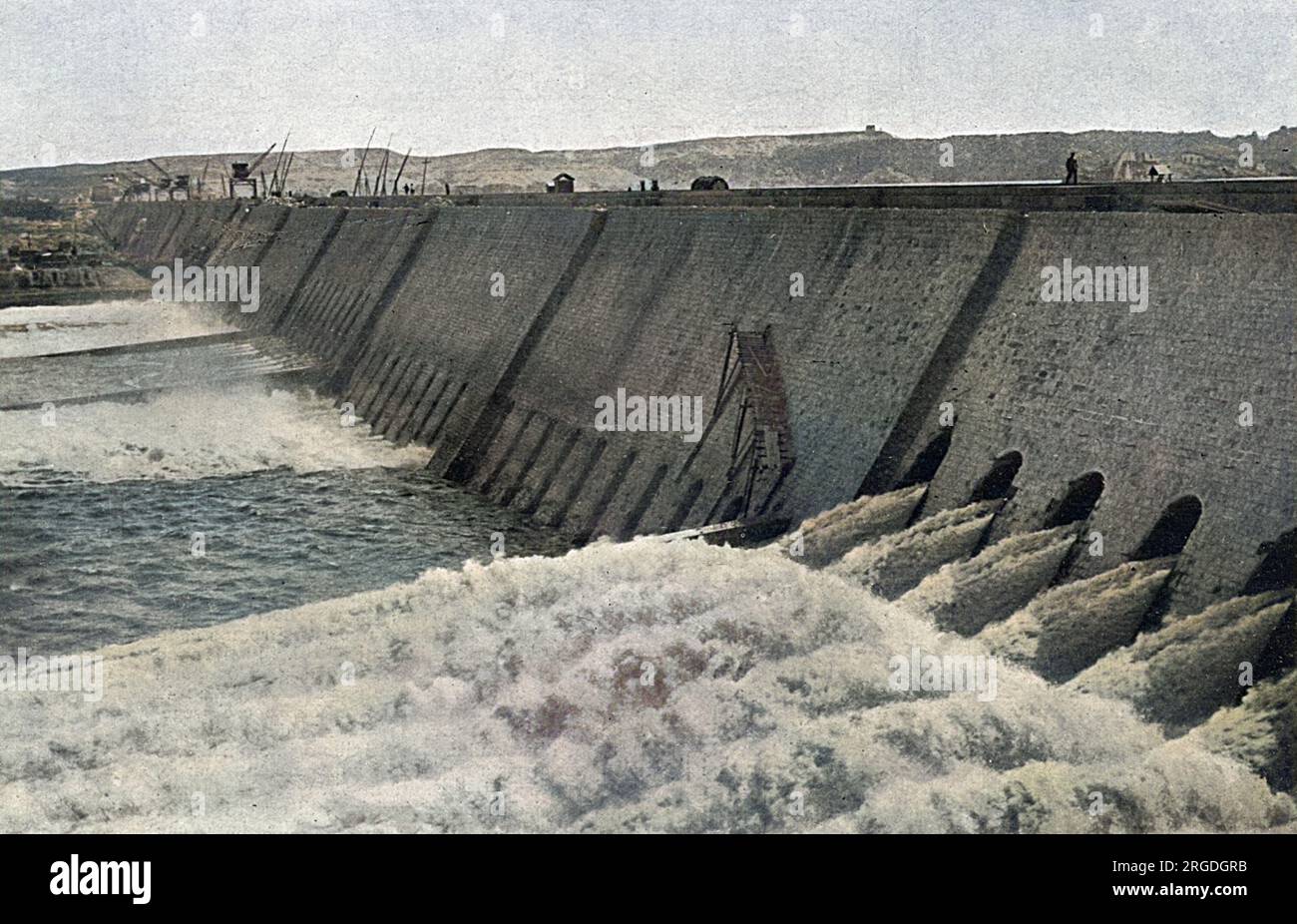 The great dam at Aswan (formerly Assouan Stock Photo - Alamy