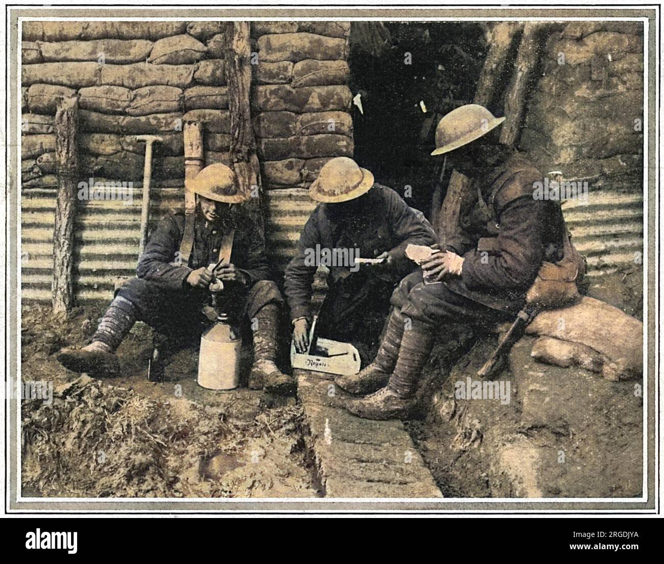 Canadian soldiers eating their lunch in a trench on the Western front ...