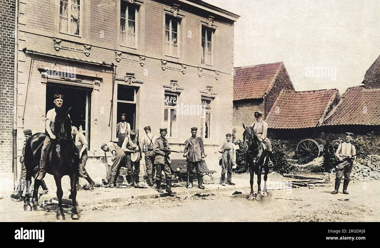 Group of german soldiers hi-res stock photography and images - Alamy
