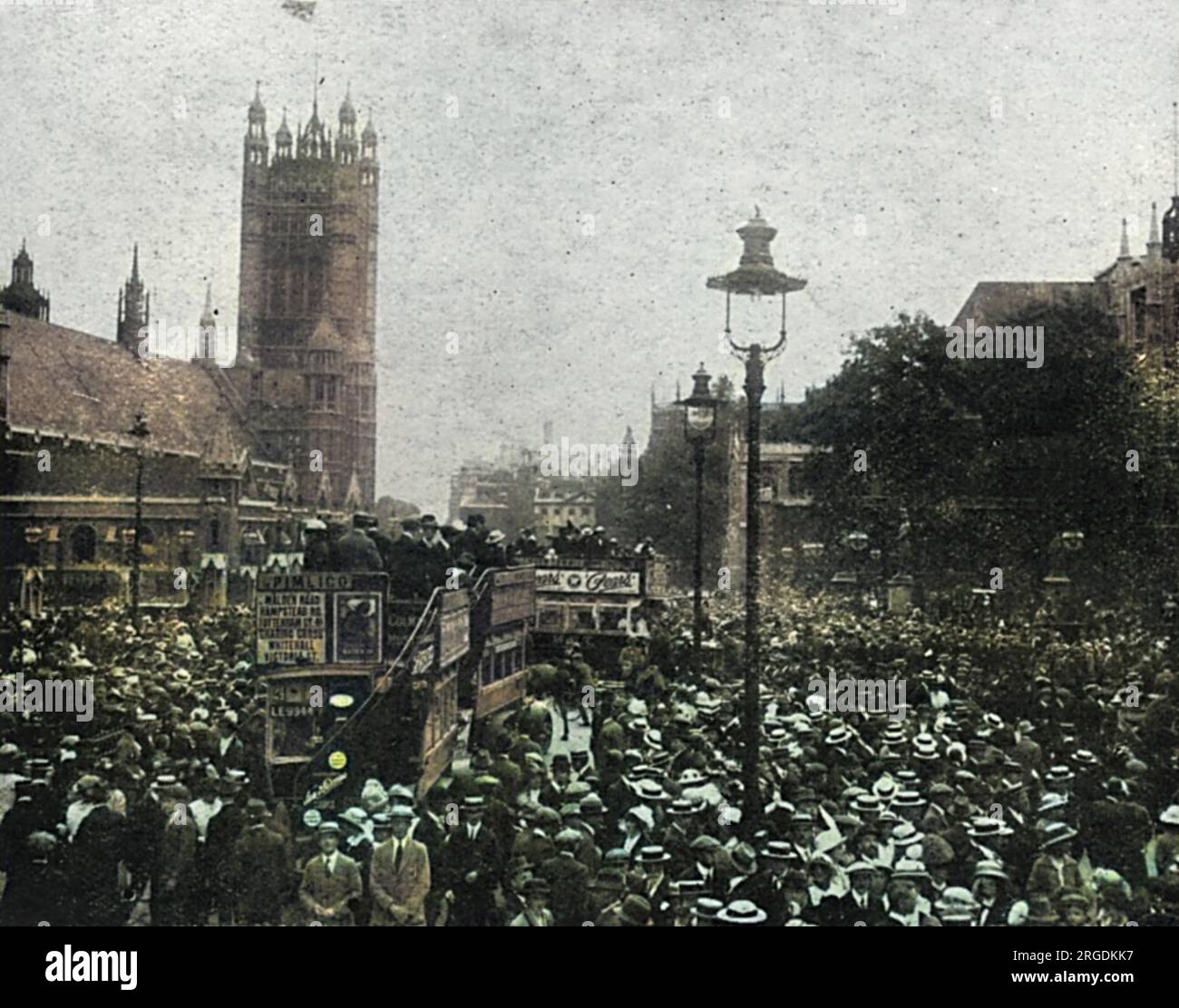 Declaration end of ww1 germany hi-res stock photography and images - Alamy