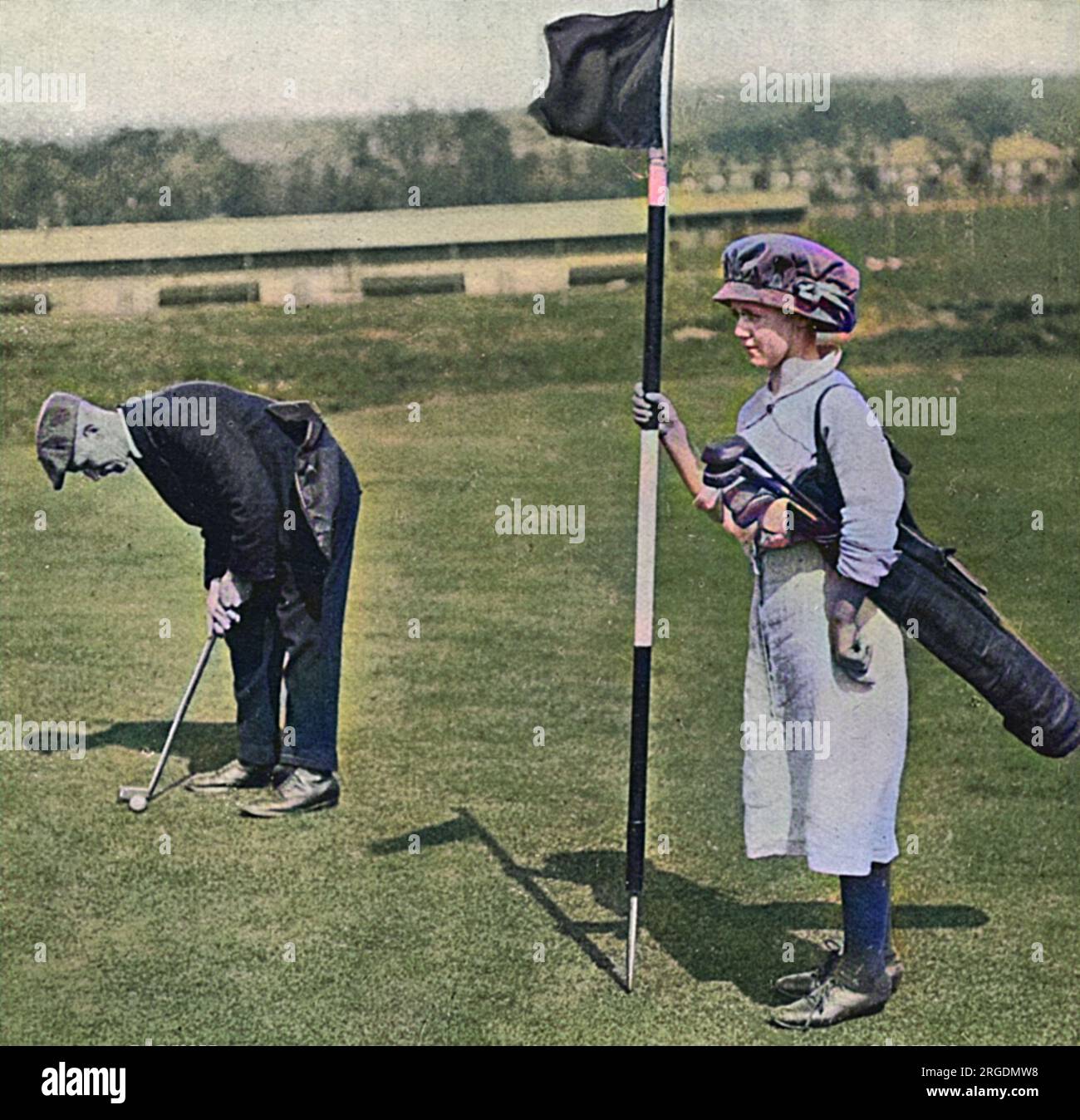 A girl caddy at Sunningdale golf club during the First World War Stock ...