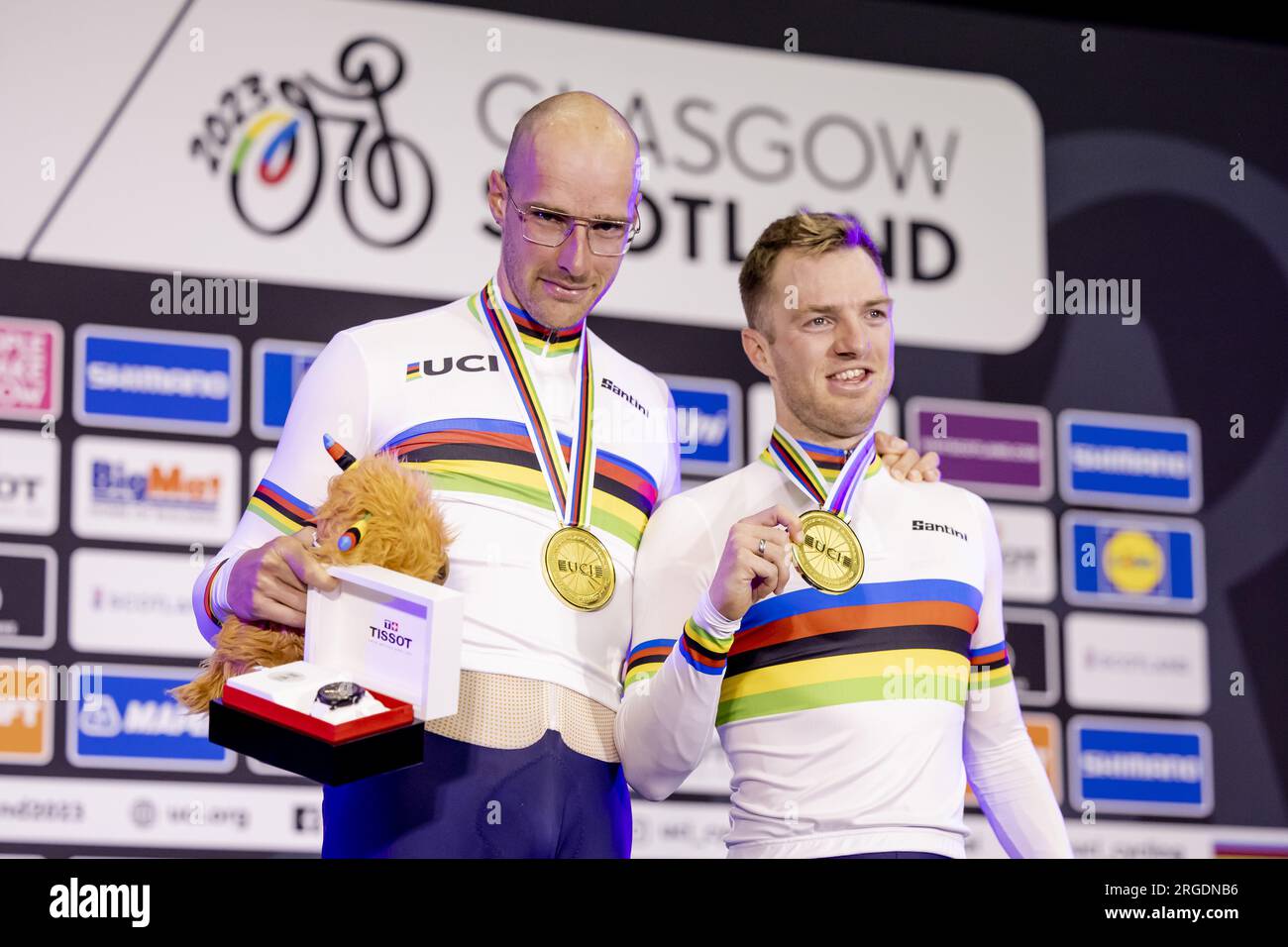GLASGOW - Jan Willem van Schip and Yoeri Havik with their gold medal in ...
