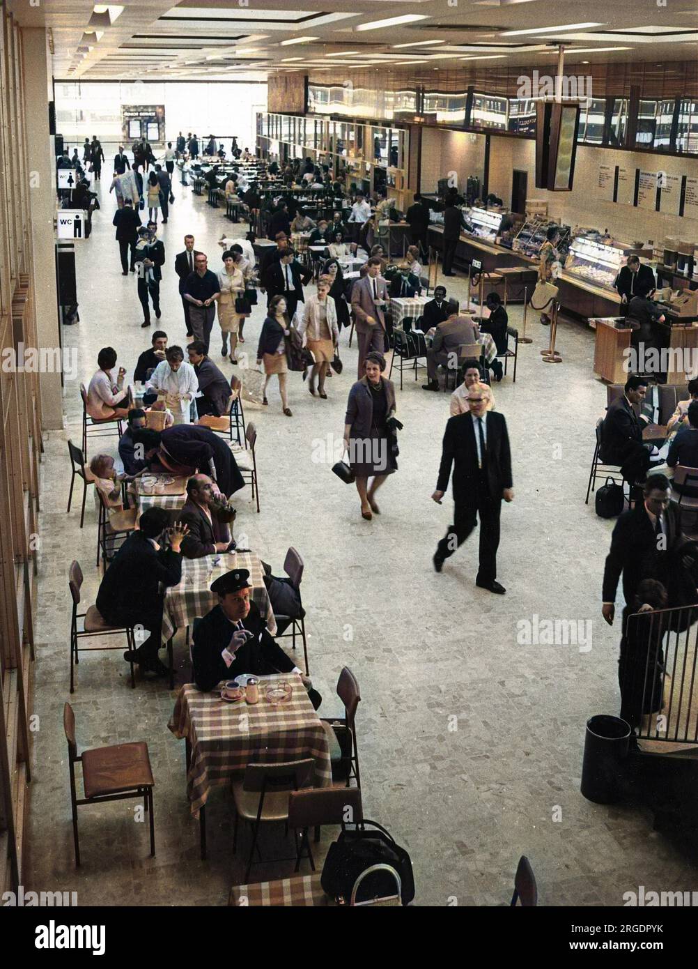 The Restaurant, Oceanic Building, London Heathrow Airport Stock Photo - Alamy