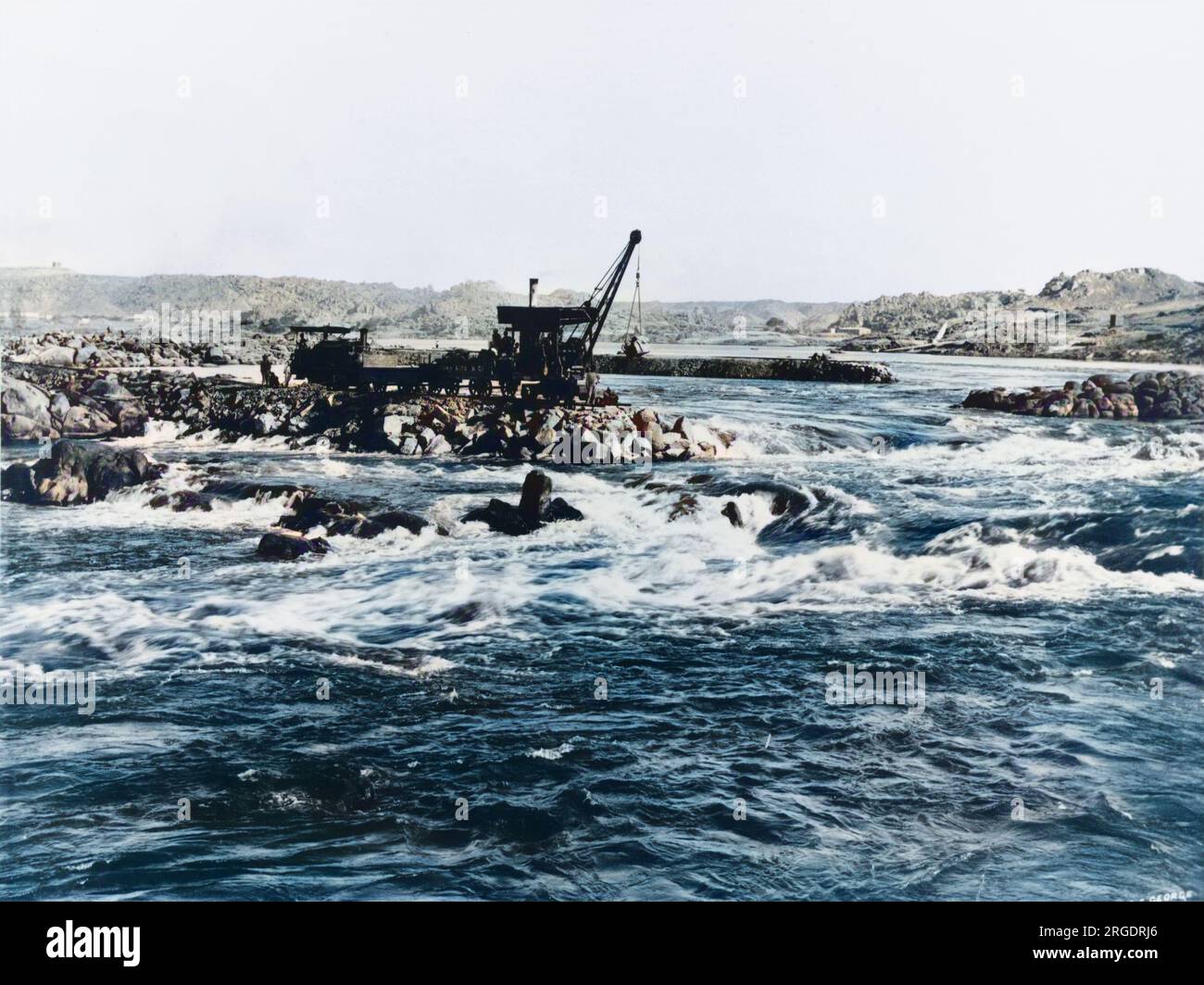 Building aswan dam the old low dam river nile egypt hi-res stock ...