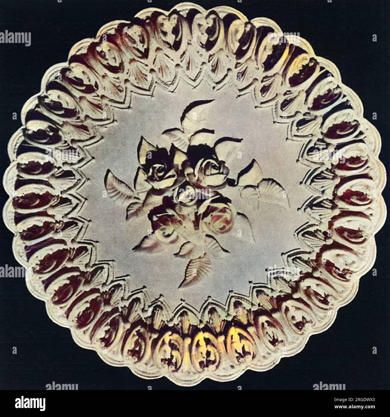 Designs for Cake Tops, Shell Scroll Border Design Stock Photo - Alamy