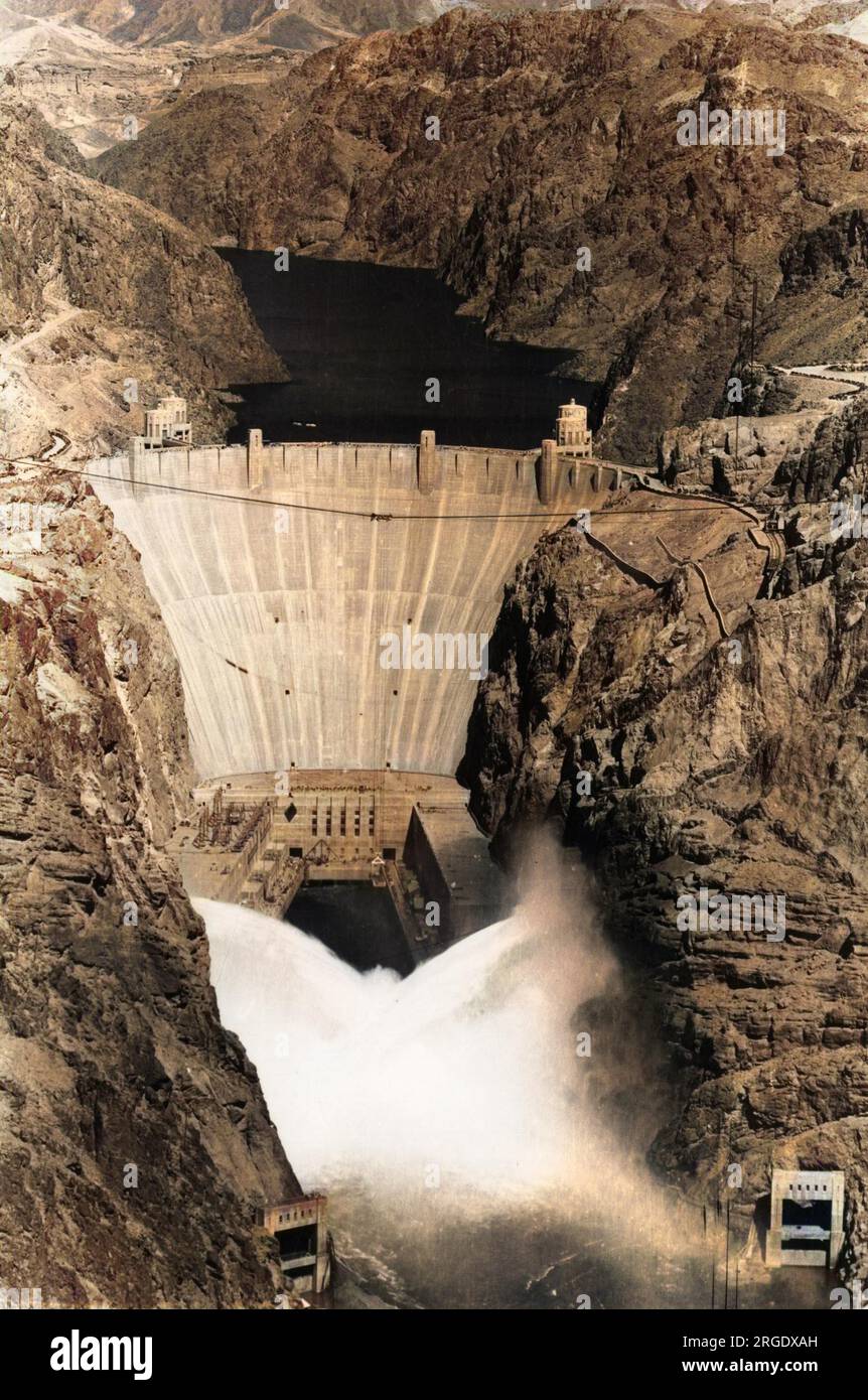 Downstream of hoover boulder dam hi-res stock photography and images ...