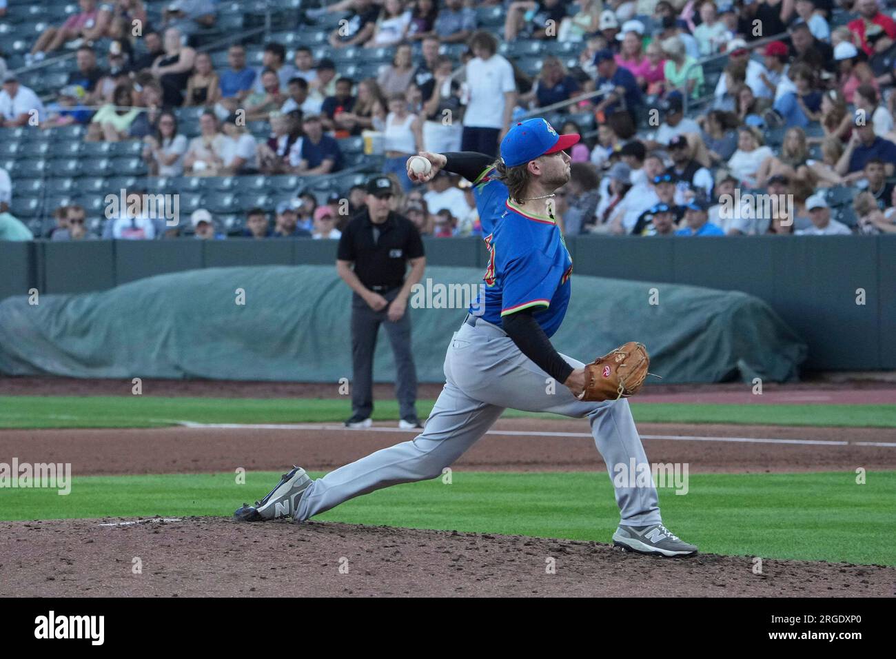 August 5 2023: El Paso pitcher Aaron Leasher (28) throws a pitch during ...