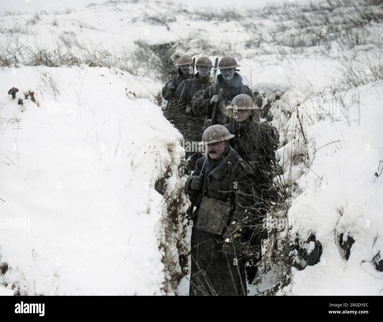 British troops in a reserve trench on the Western Front in the snow ...