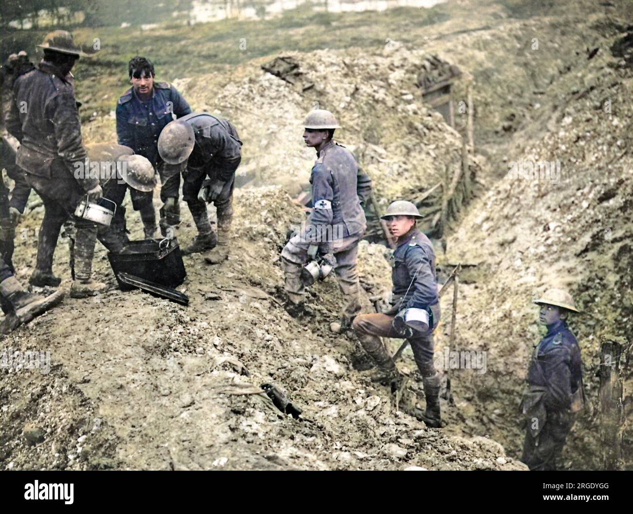 Mealtime in a British reserve trench on the Western Front during World ...