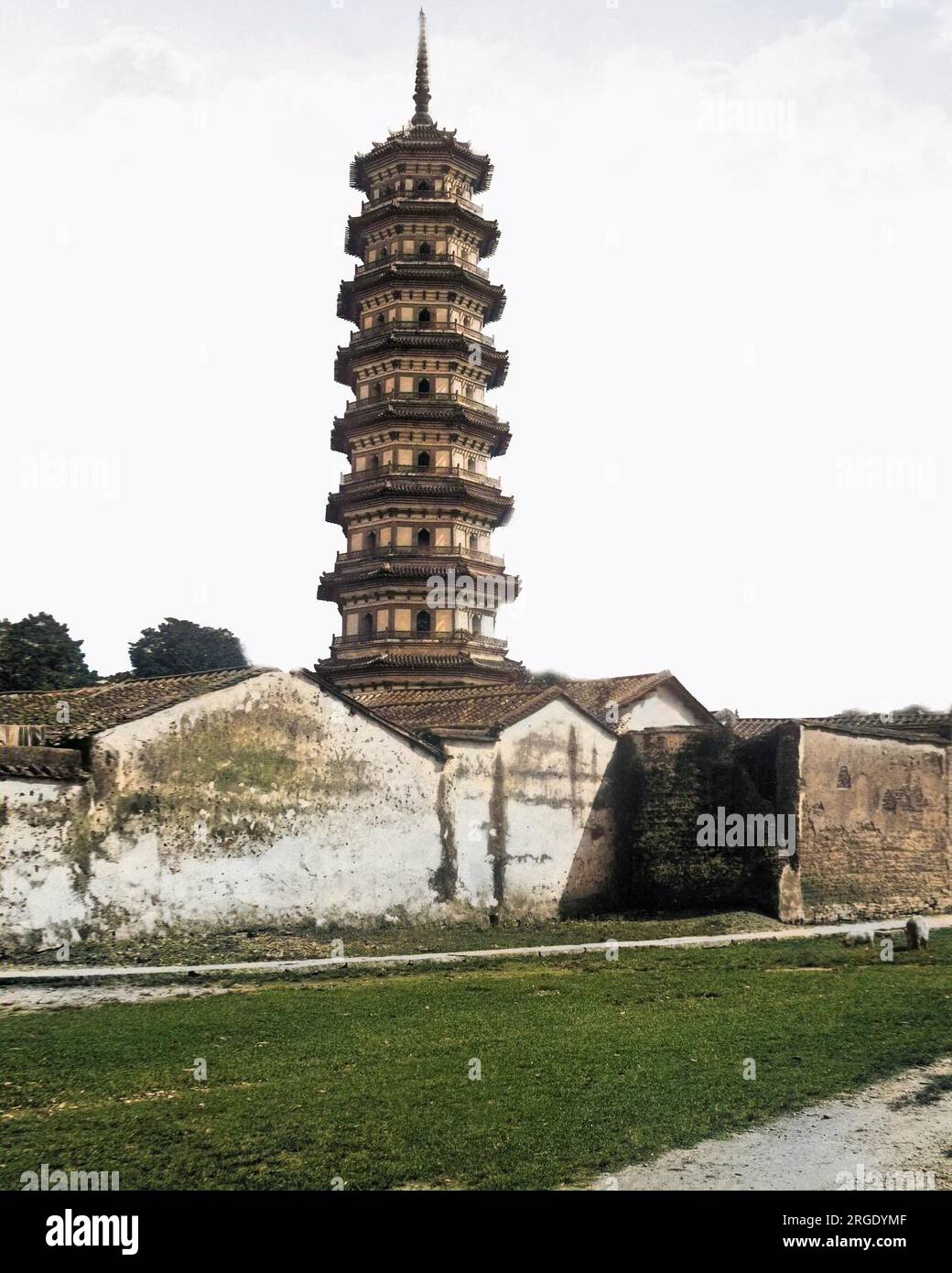 Tall chinese pagoda in hi-res stock photography and images - Alamy