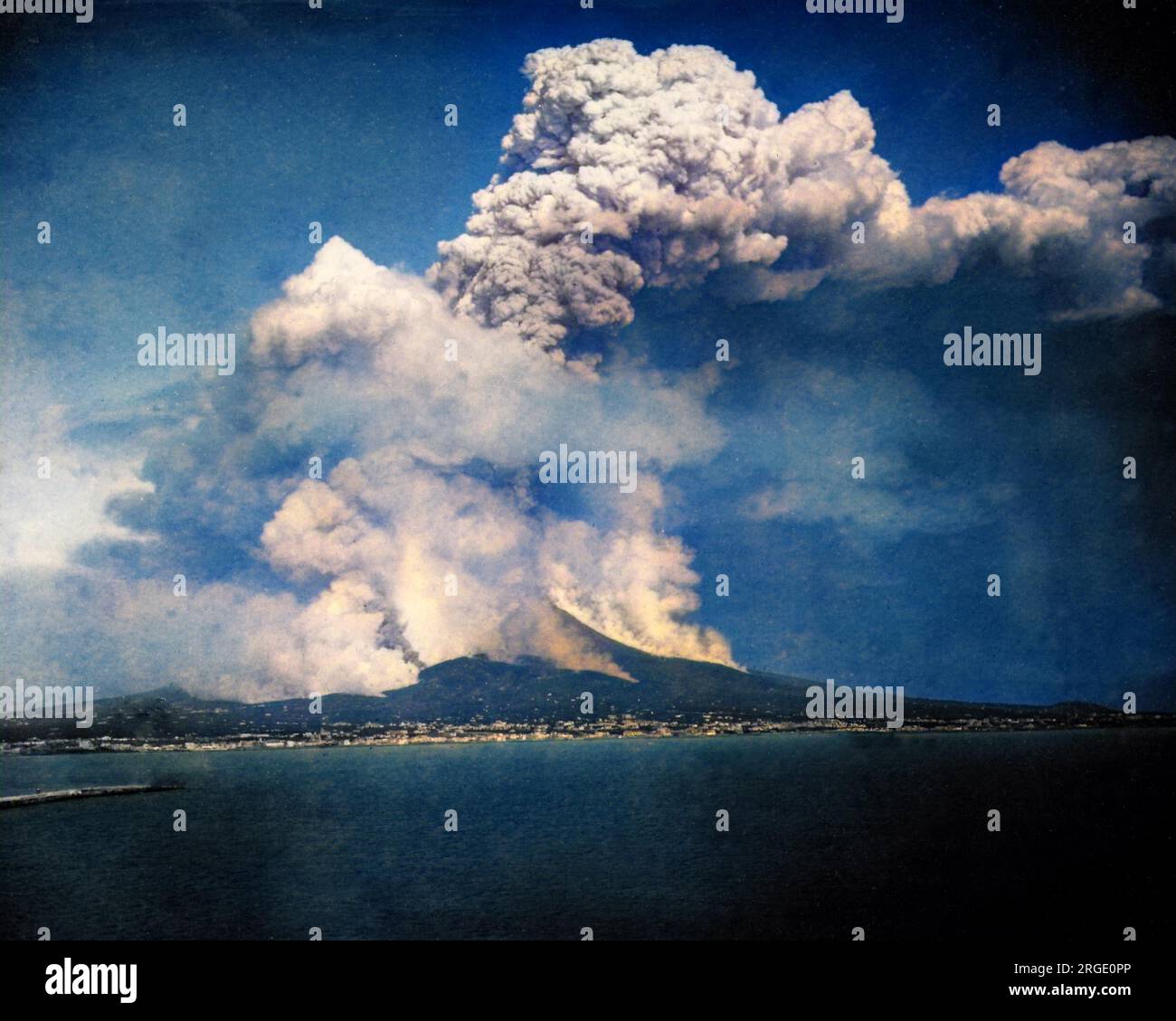 Eruption of Mount Vesuvius, Italy Stock Photo - Alamy