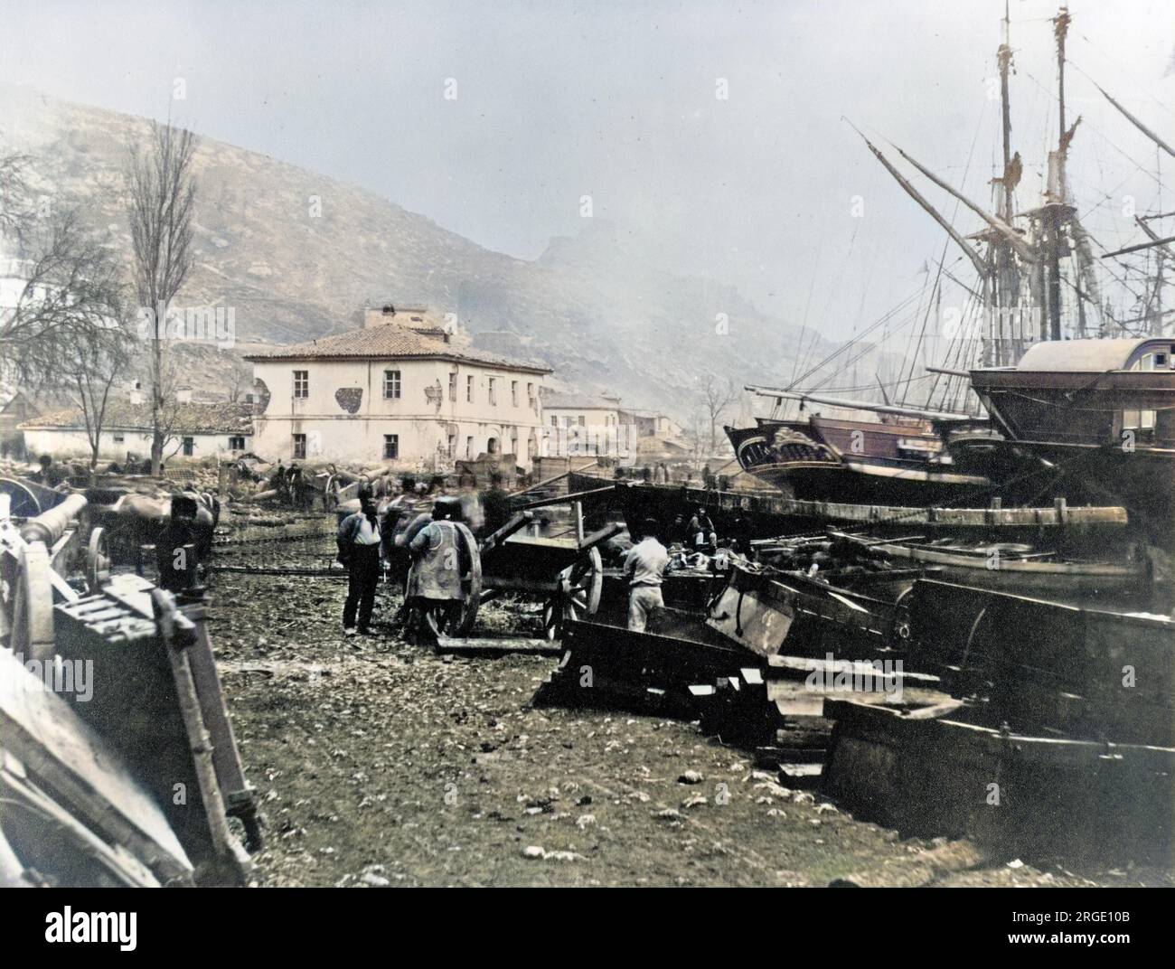 Roger Fenton (1819-1869, Crimean War, Landing Place, Ordnance Wharf ...