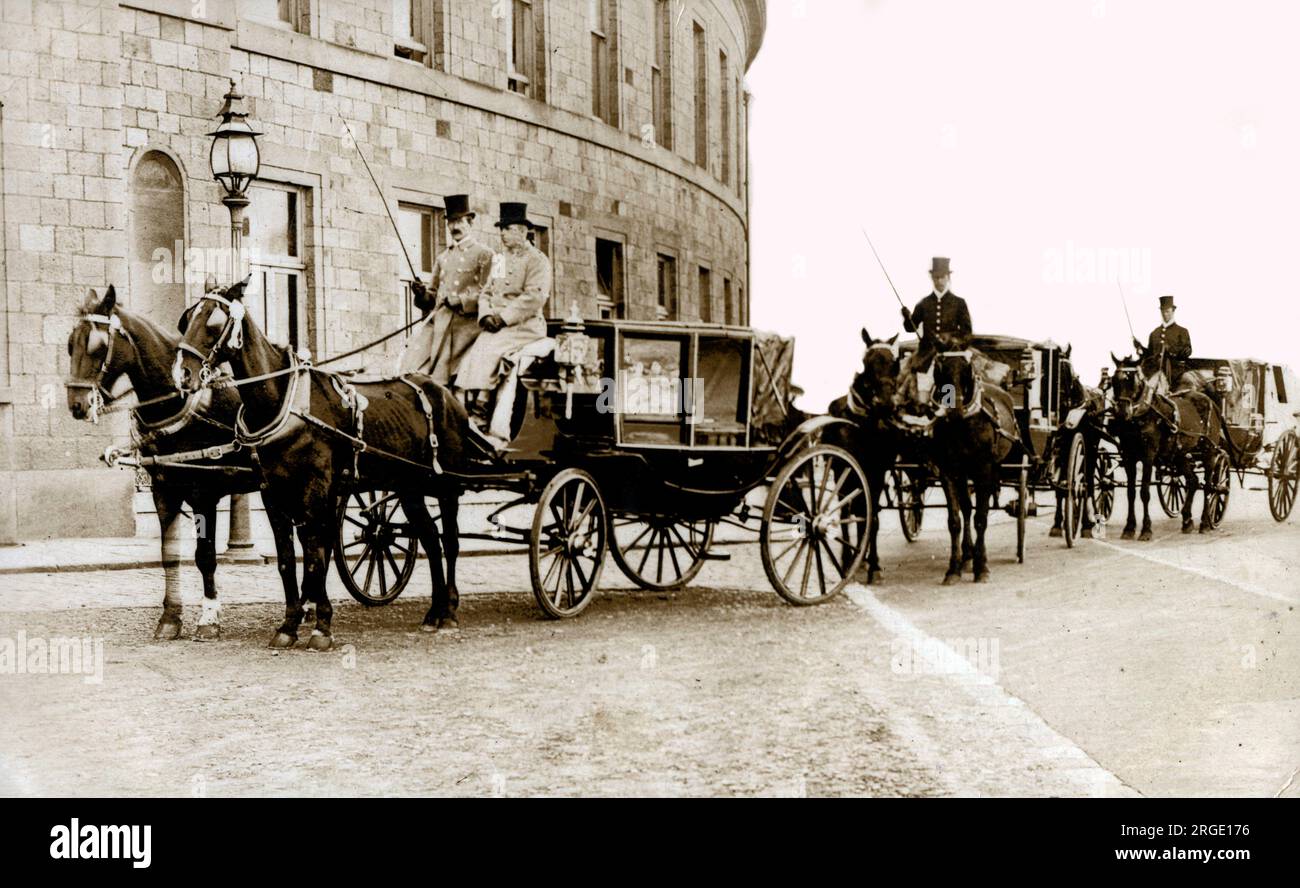 Horse drawn carriages 1900s hi-res stock photography and images - Alamy