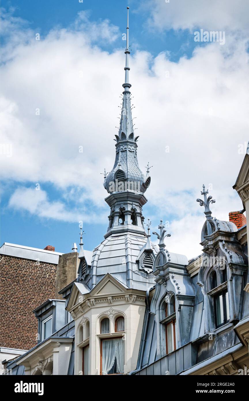 Historically restored building facades hi-res stock photography and ...