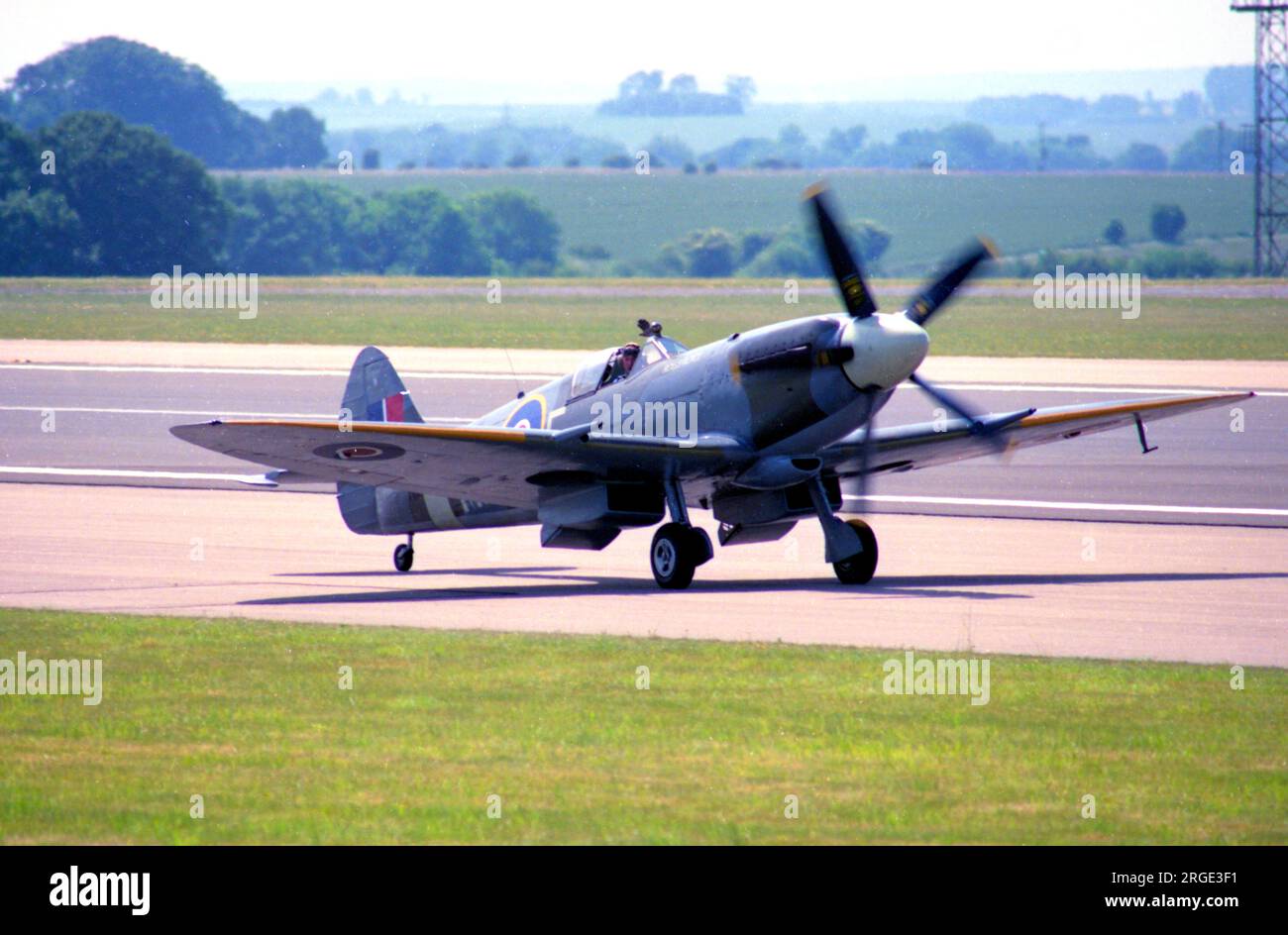 Rolls royce supermarine spitfire ps853 hi-res stock photography and ...