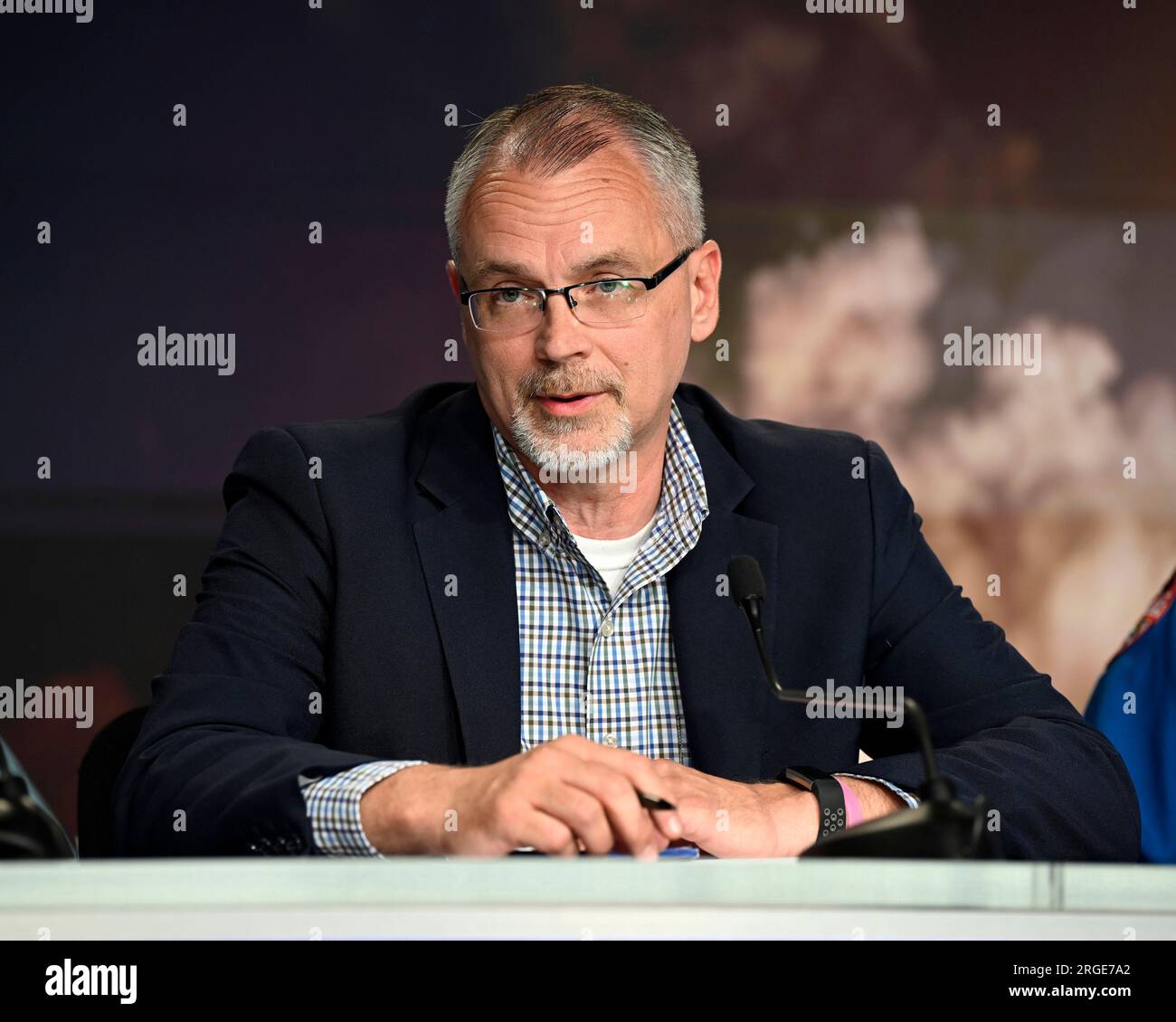 Photo development center hi-res stock photography and images - Alamy