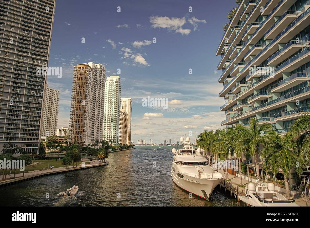 luxury miami metropolis. luxury miami metropolis with yacht. luxury ...
