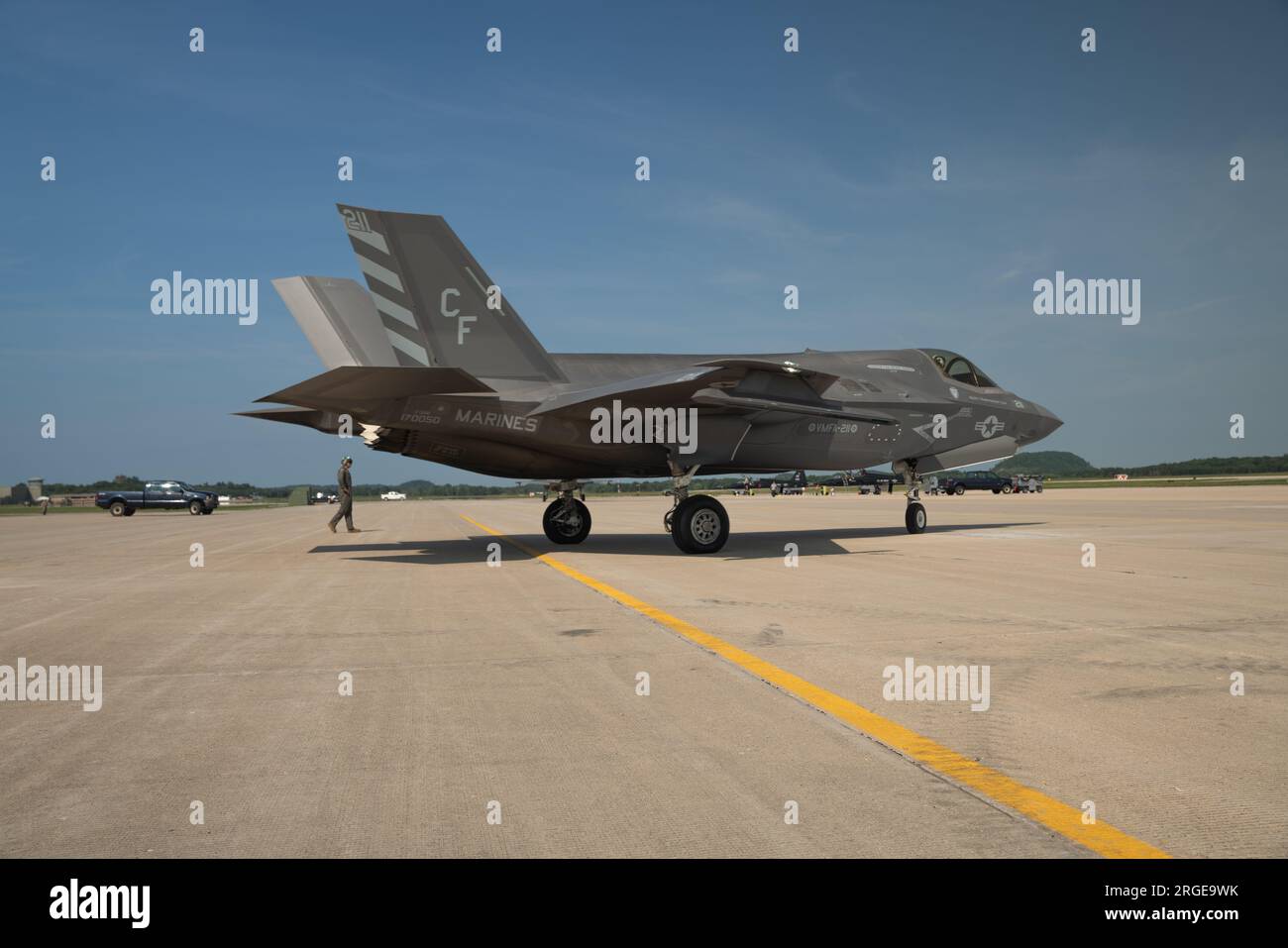 U.S. Marines with Marine Fight Attack Squadron (VMFA-211), 3d Marine ...