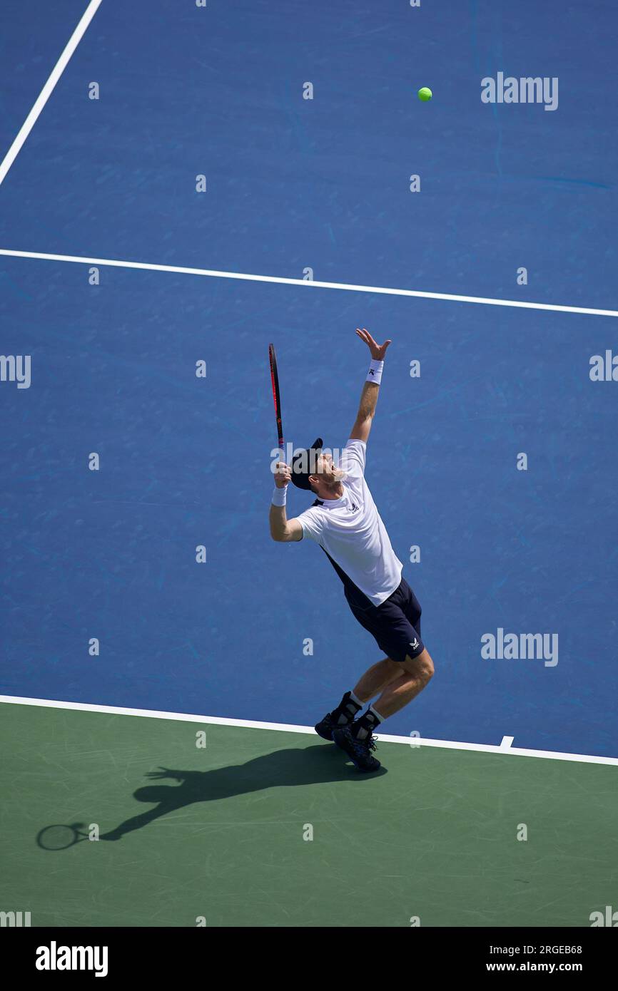 Ontario, Canada. 08/08/2023, Andy Murray of Great Britain serves ...