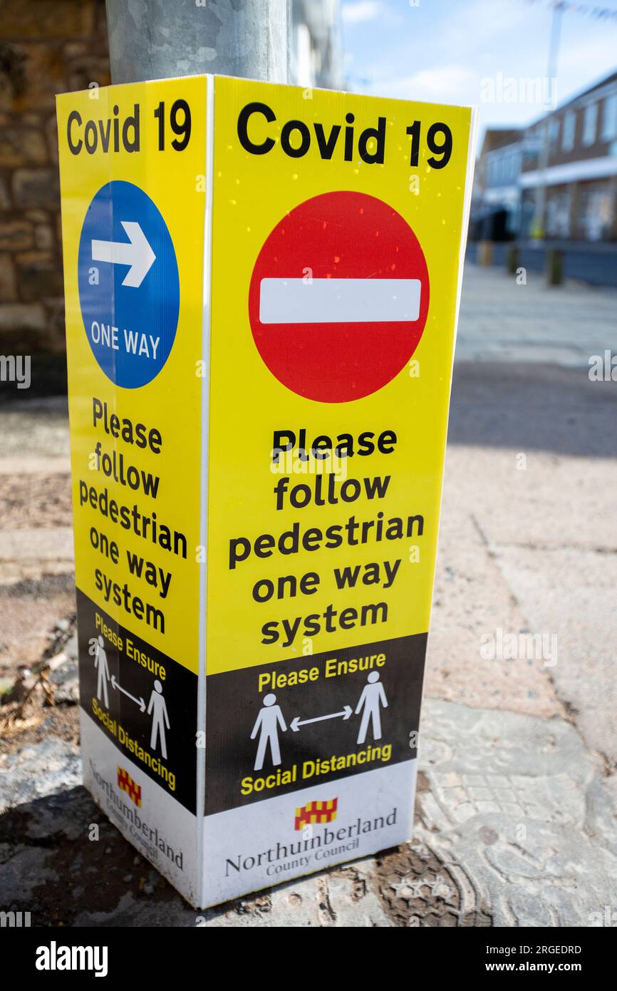 Social distancing signs Stock Photo - Alamy