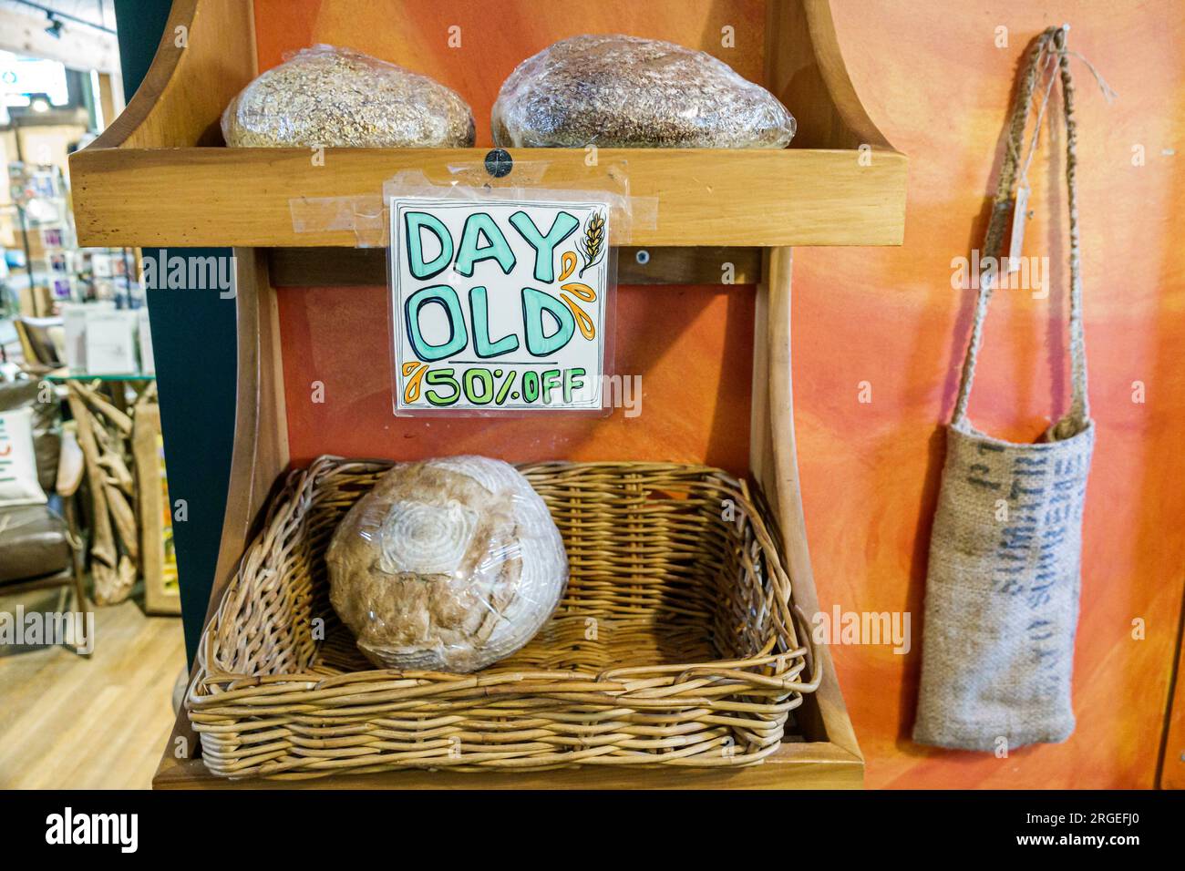 Flat rock village bakery hi-res stock photography and images - Alamy