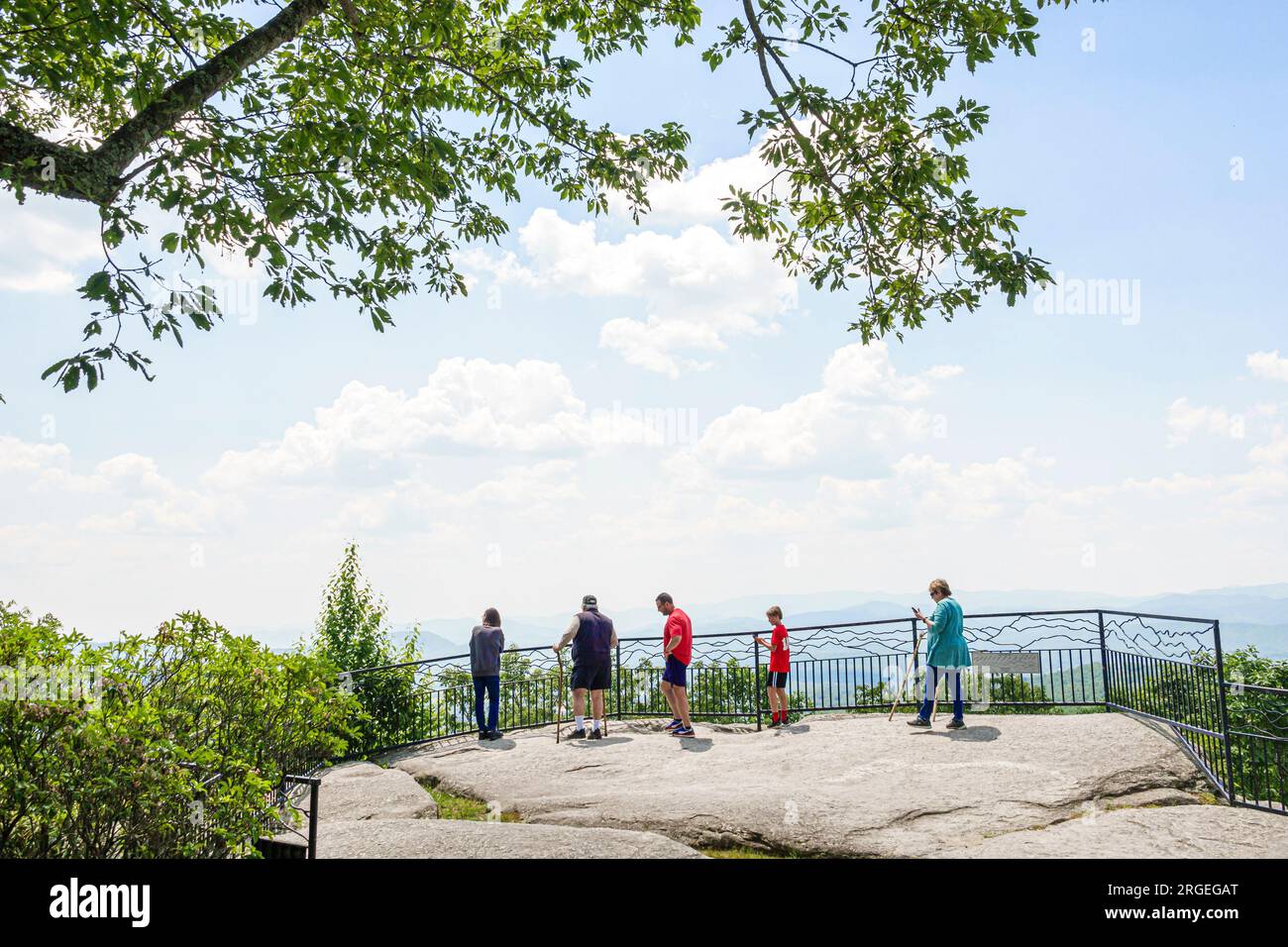 Jump off rock overlook hi-res stock photography and images - Alamy