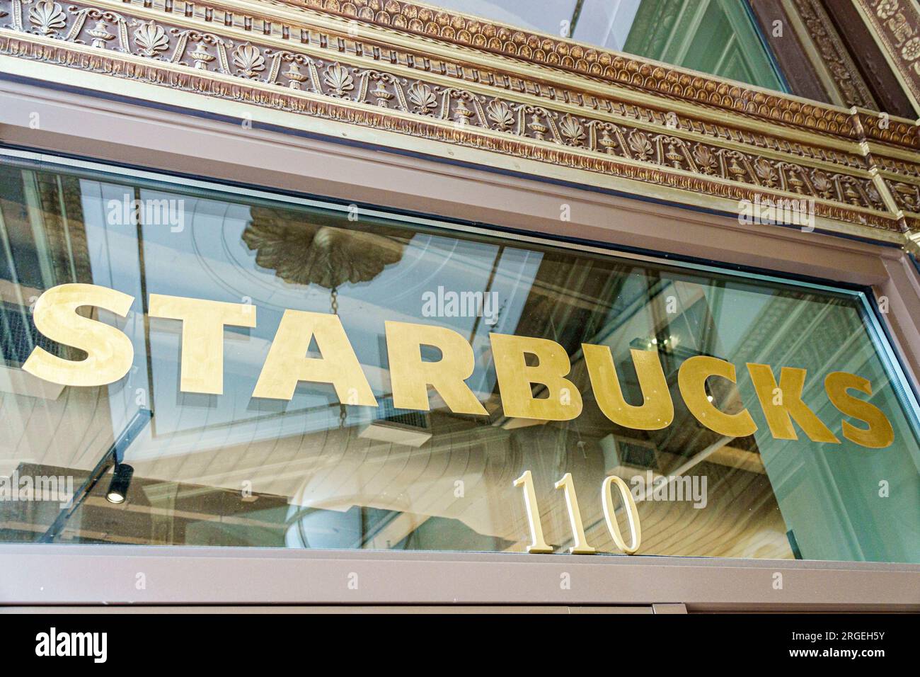 Generic starbucks coffee cafe hi-res stock photography and images - Alamy