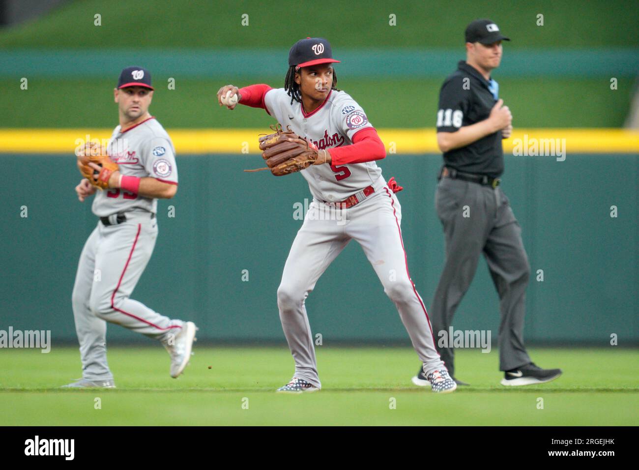 Washington Nationals shortstop CJ Abrams (5) looks to throw to first ...