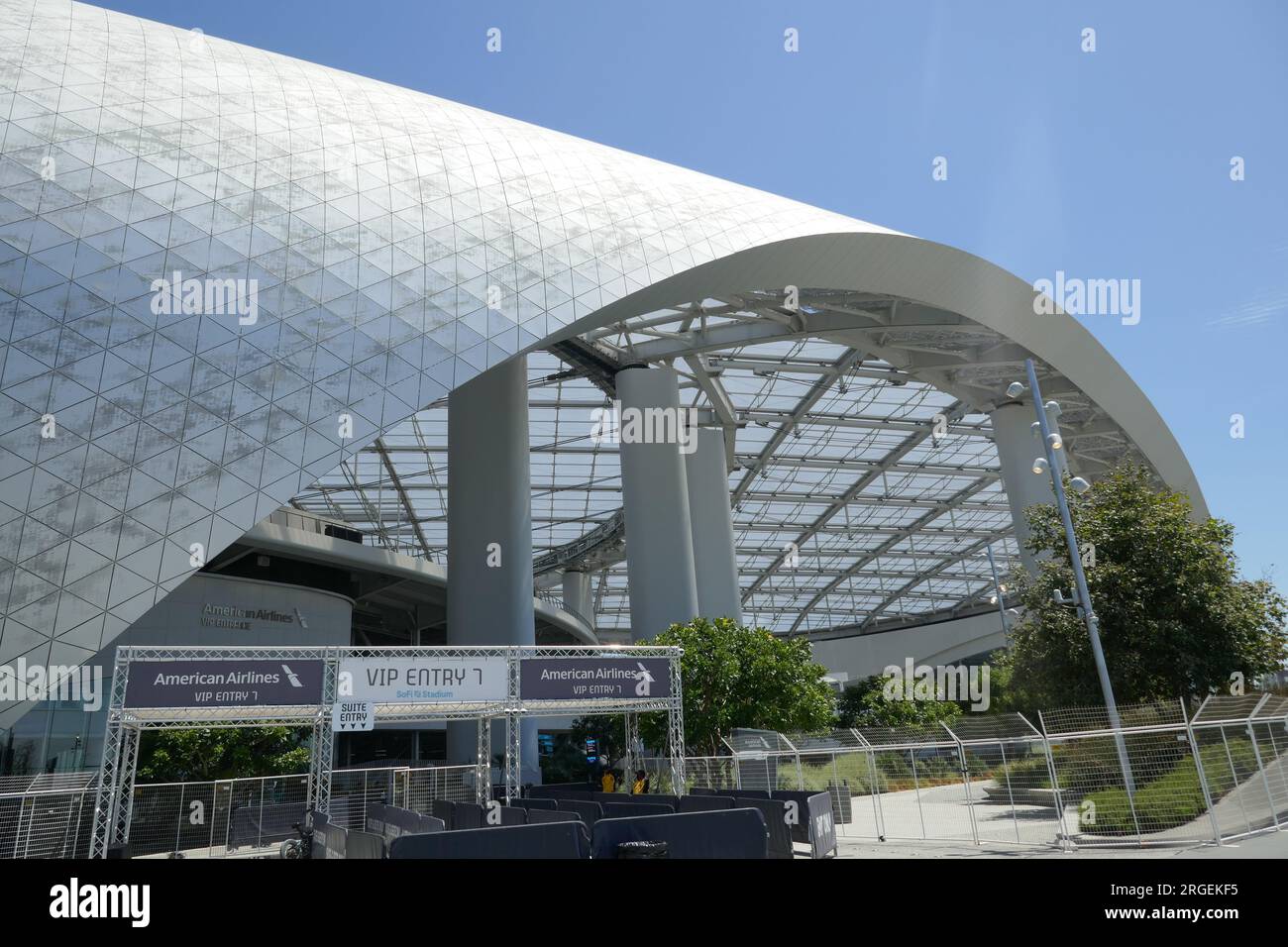 Taylor swift 2023 grammy hi-res stock photography and images - Alamy