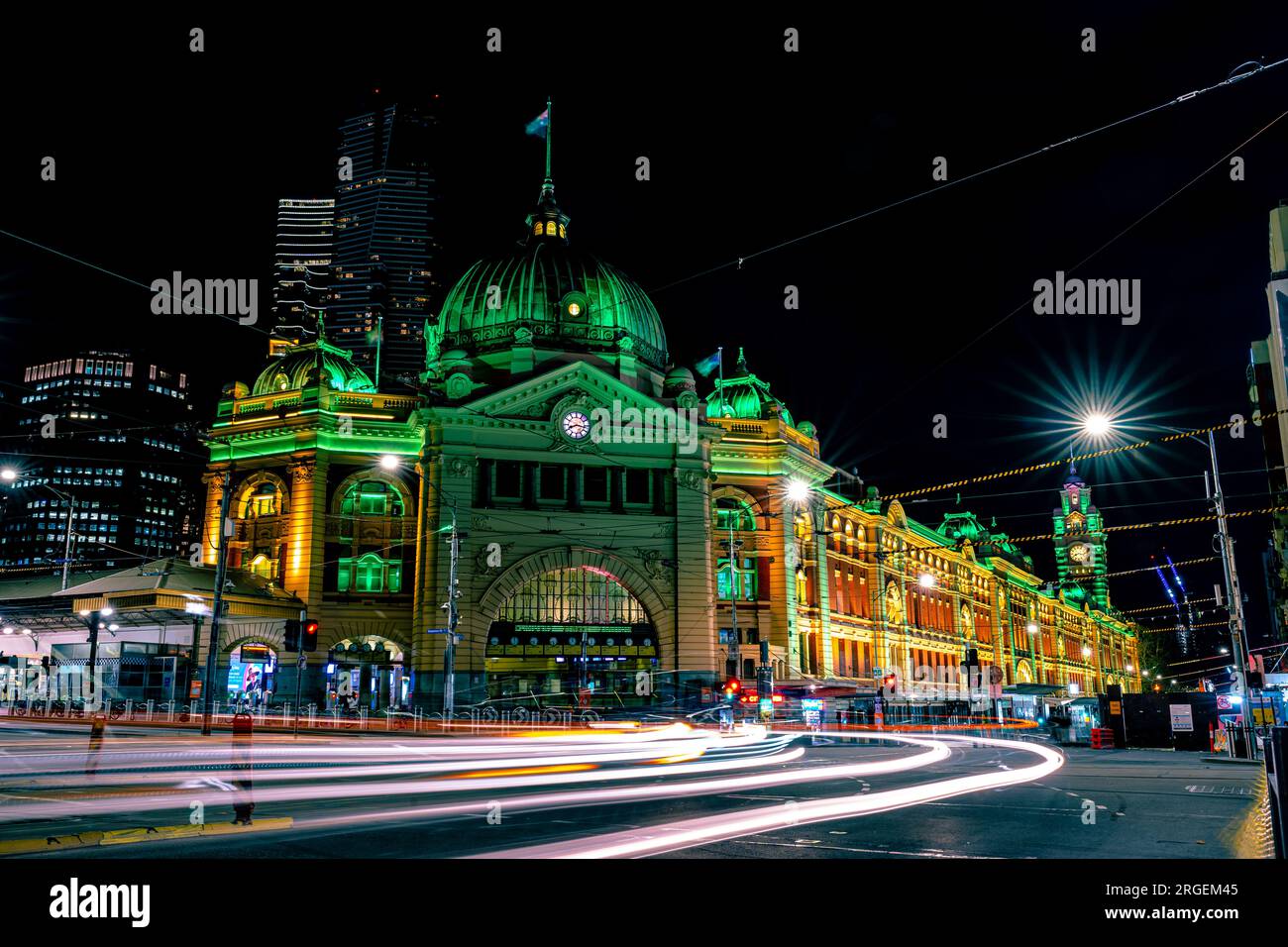 Flinders street station clock tower hi-res stock photography and images ...