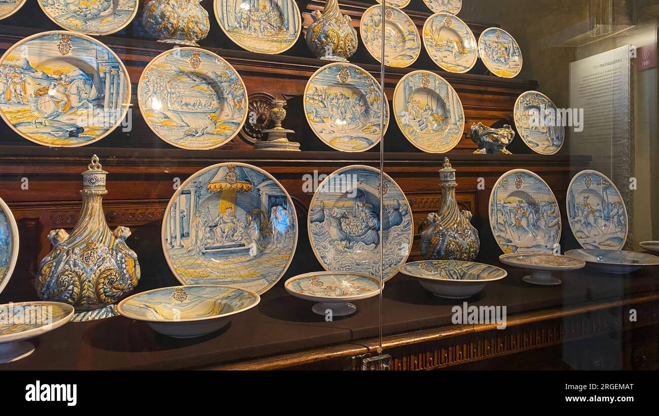 Chinese porcelain collection of the Bavarian kings in Munich Residence ...